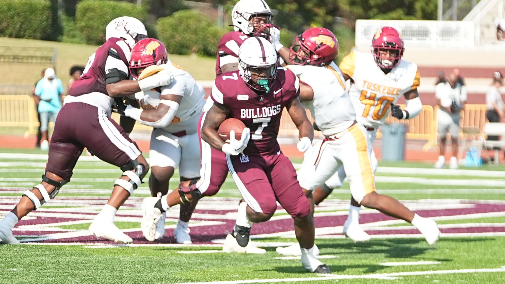 Casey’s Huge First Half Keys Bulldogs to Homecoming Win - Alabama A&M ...