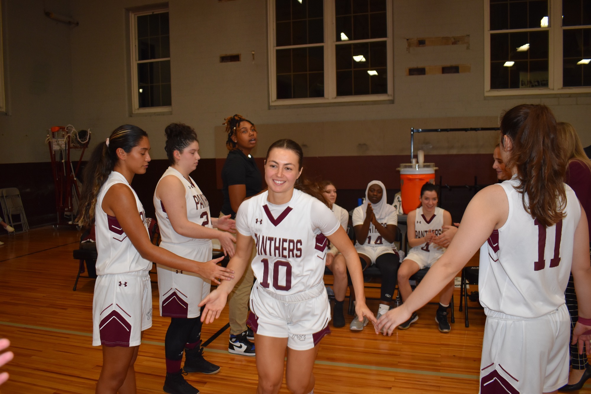 Women's basketball gets first win of the season - ACPHS Athletics
