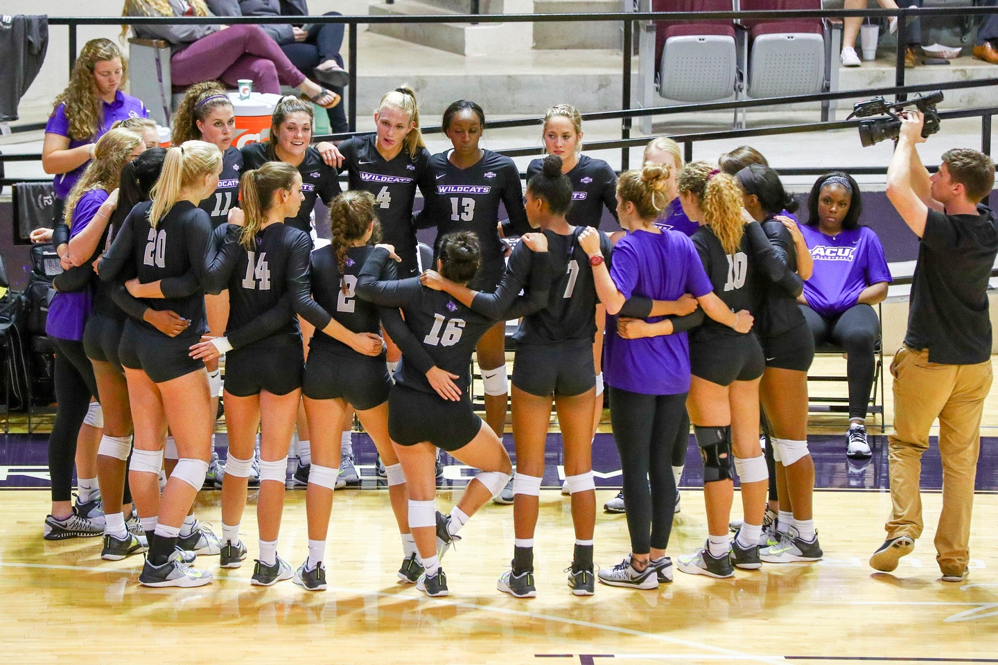 Cowgirls again defeat ACU Volleyball in four sets - Abilene Christian ...