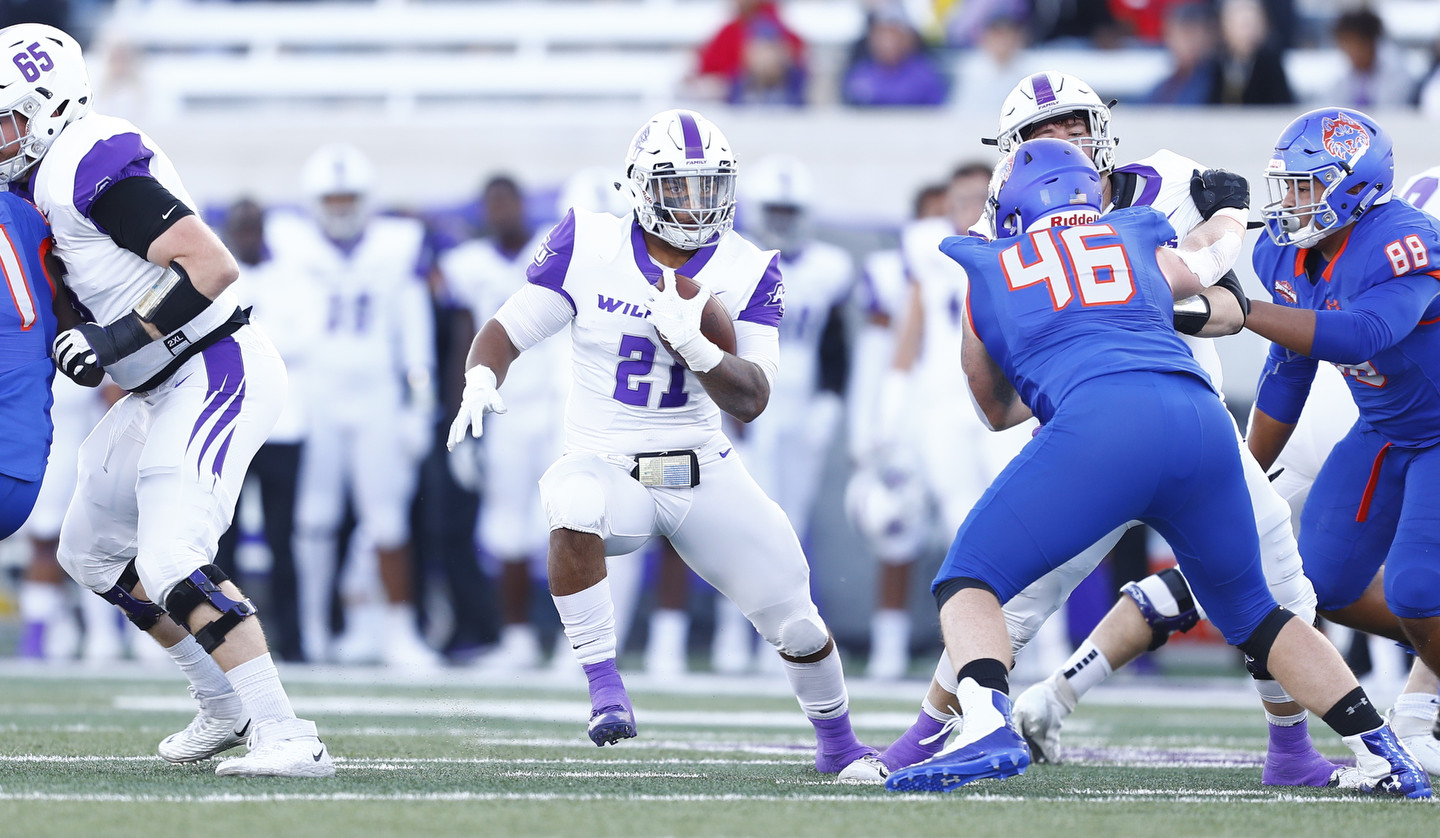 Balanced, prolific offense helps ACU pummel HBU, 45-20 - Abilene ...