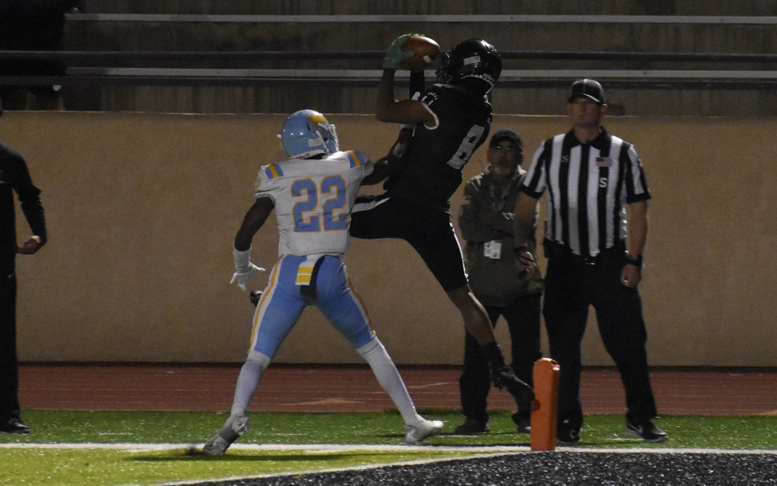 FB| Fourth quarter heroics lift Grizzlies in homecoming game - Adams ...