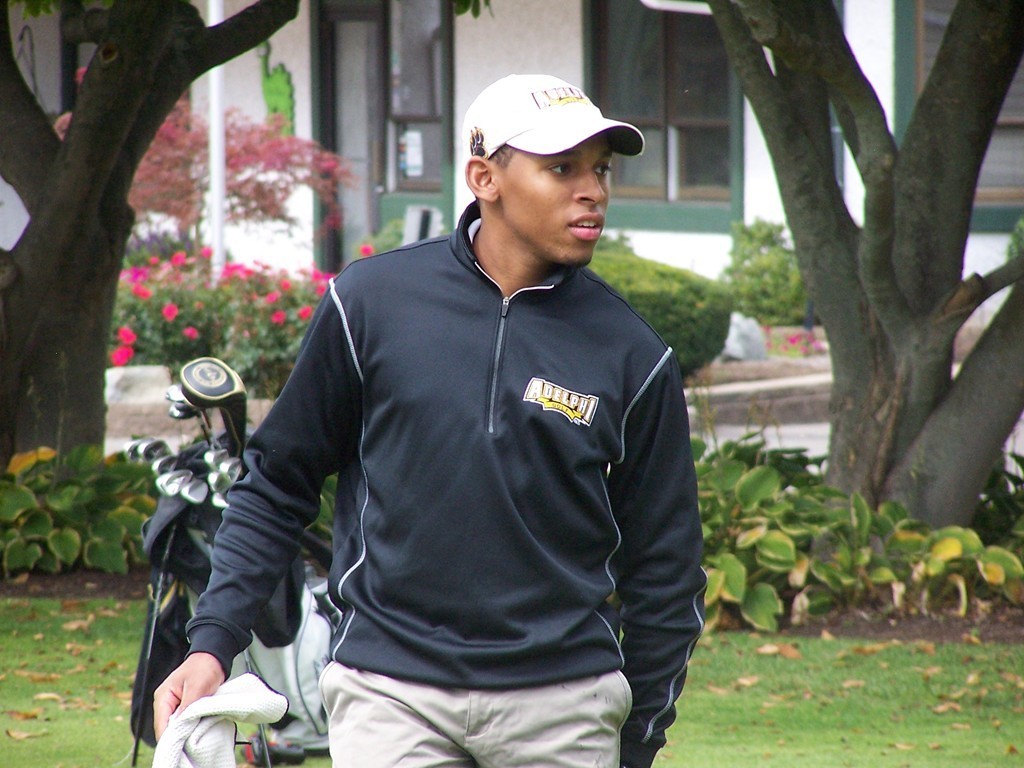 Louis Kelly - Men's Golf - Adelphi University Athletics