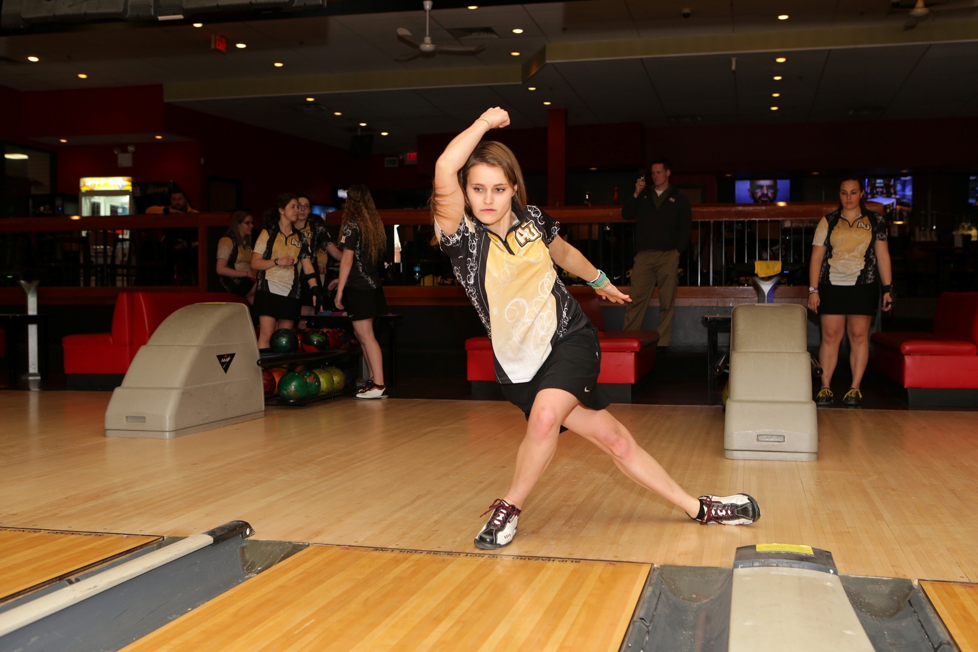 Erica Novak - Women's Bowling - Adelphi University Athletics