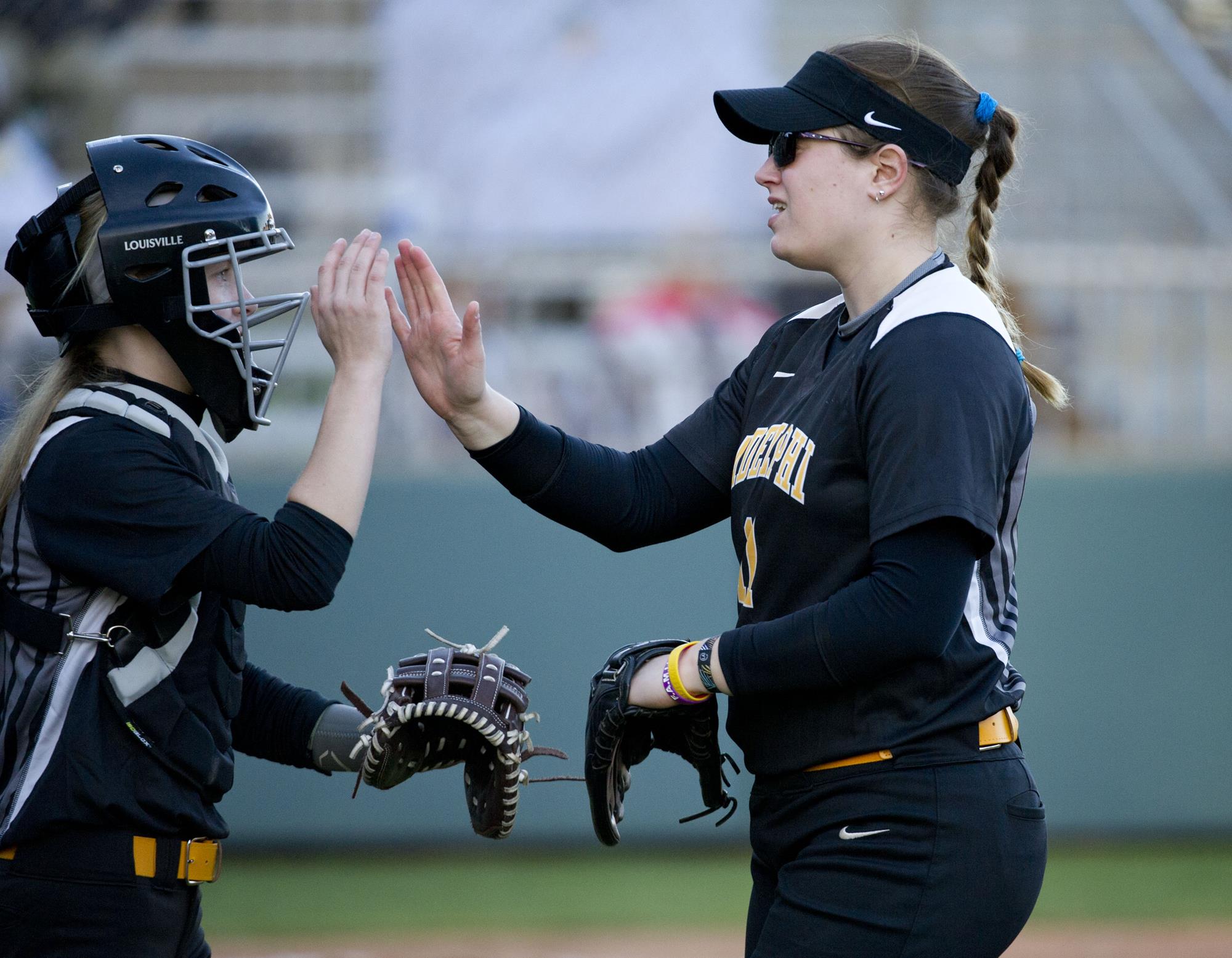Lindsay Mapes - Softball - Adelphi University Athletics
