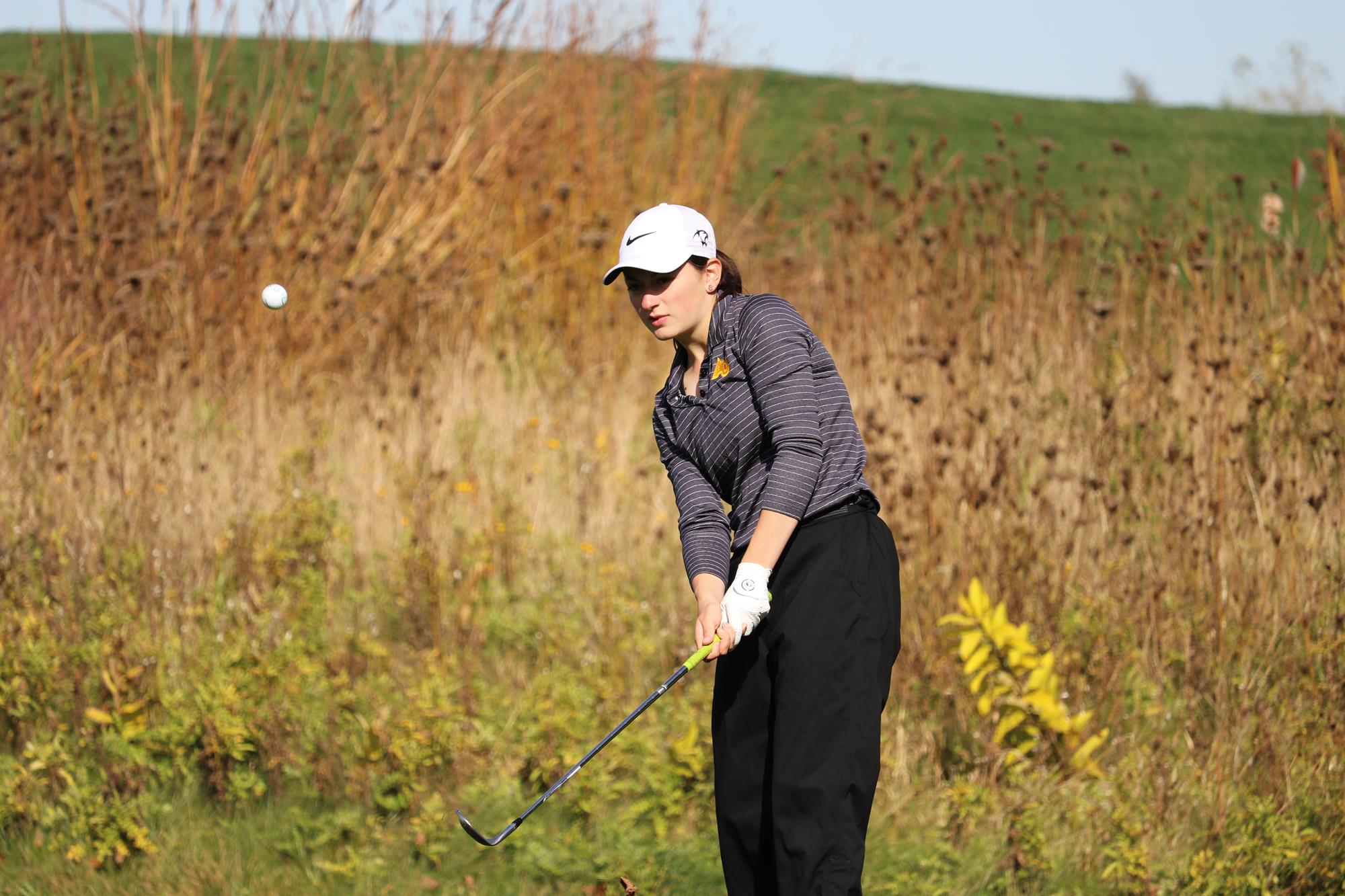 Nicole Schwartz - Women's Golf - Adelphi University Athletics