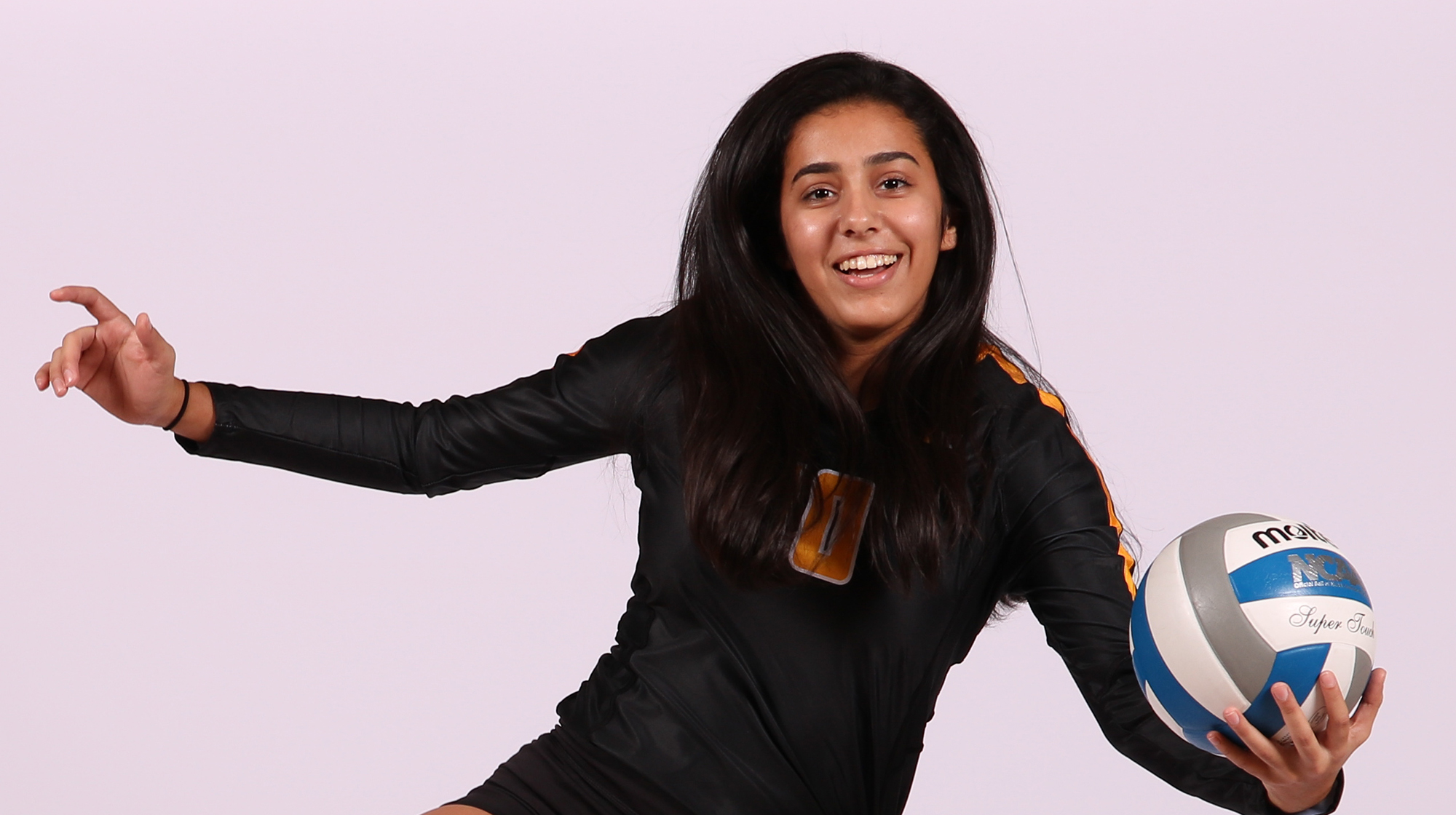 Sofia Pinzon - Women's Volleyball - Adelphi University Athletics