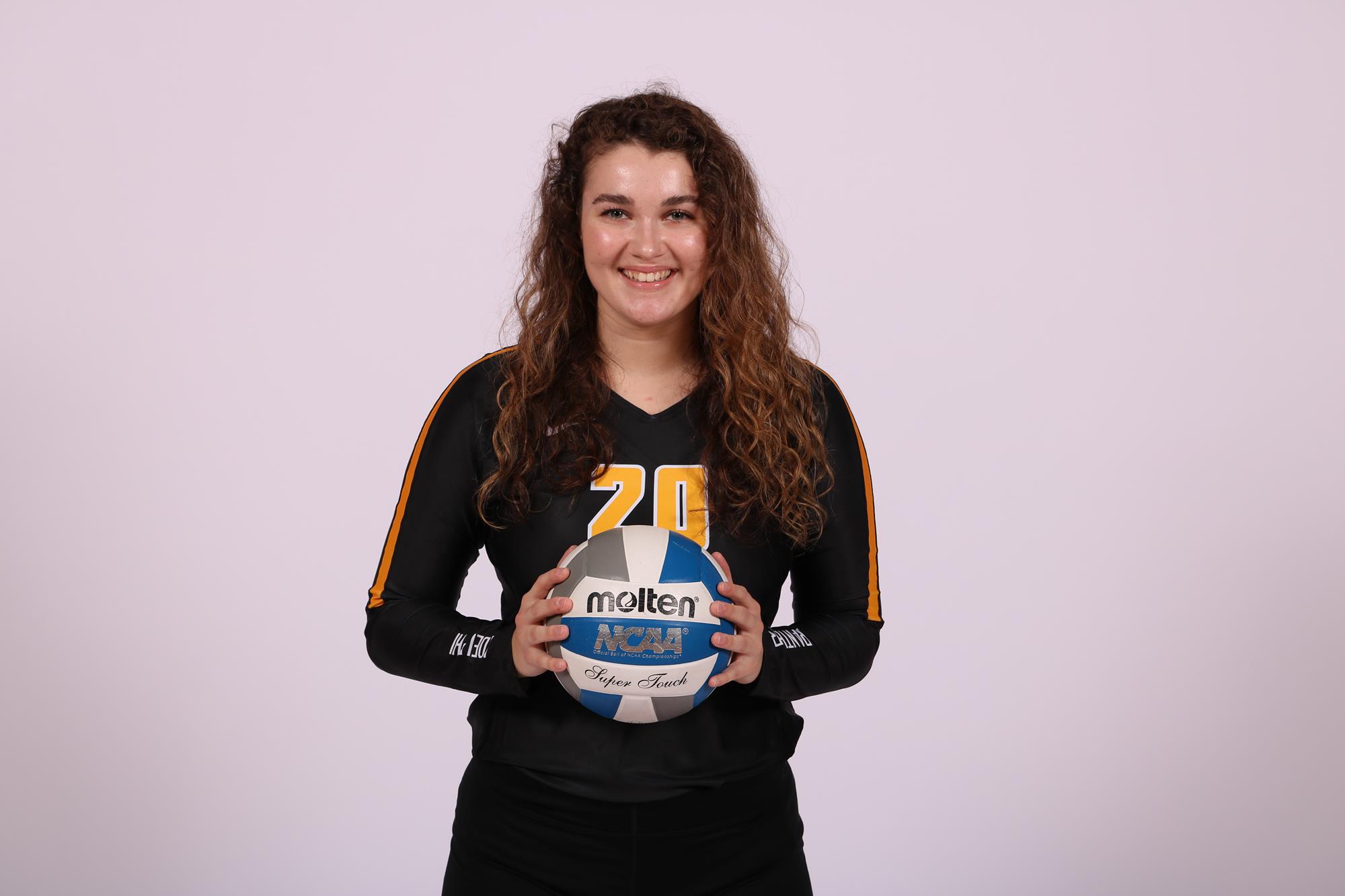 Grace Wegmann - Women's Volleyball - Adelphi University Athletics