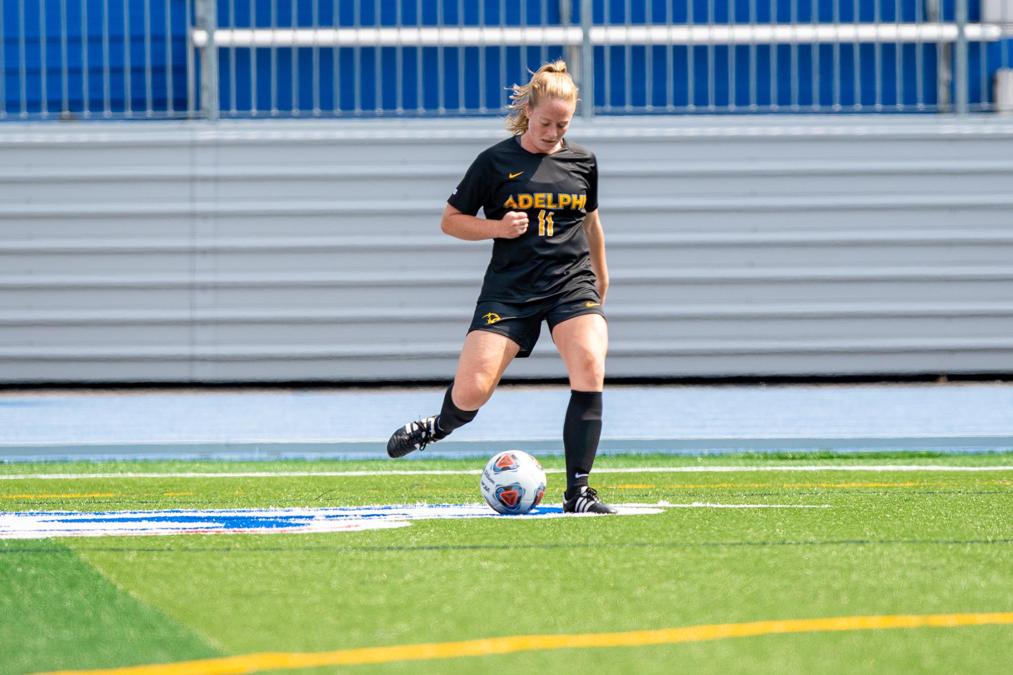 Morgan Salmon - Women's Soccer - Adelphi University Athletics