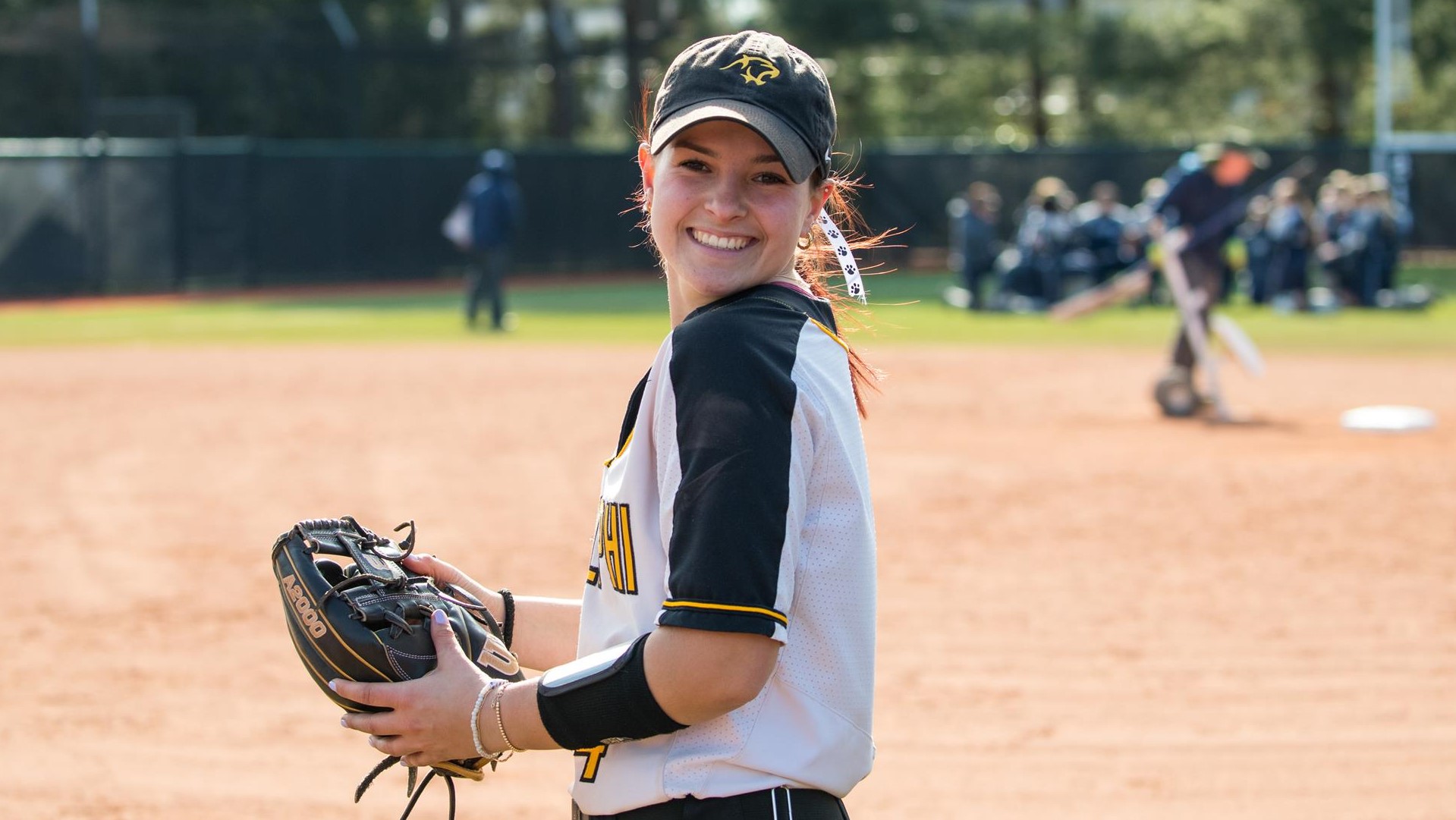Softball Wins Out on Senior Day Over Saint Michael's; 6-0, 6-0 ...
