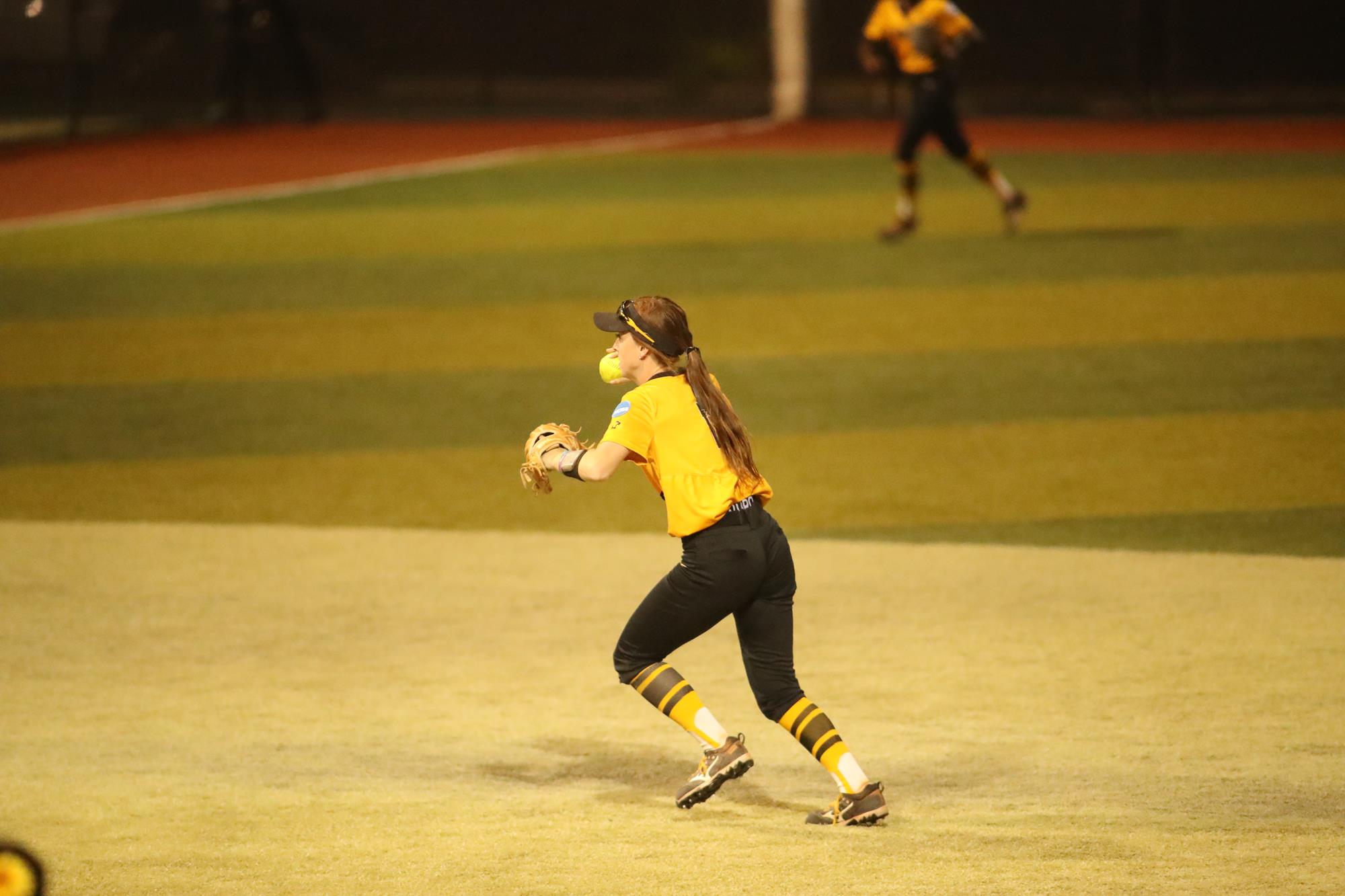 Amanda Owens - Softball - Adelphi University Athletics