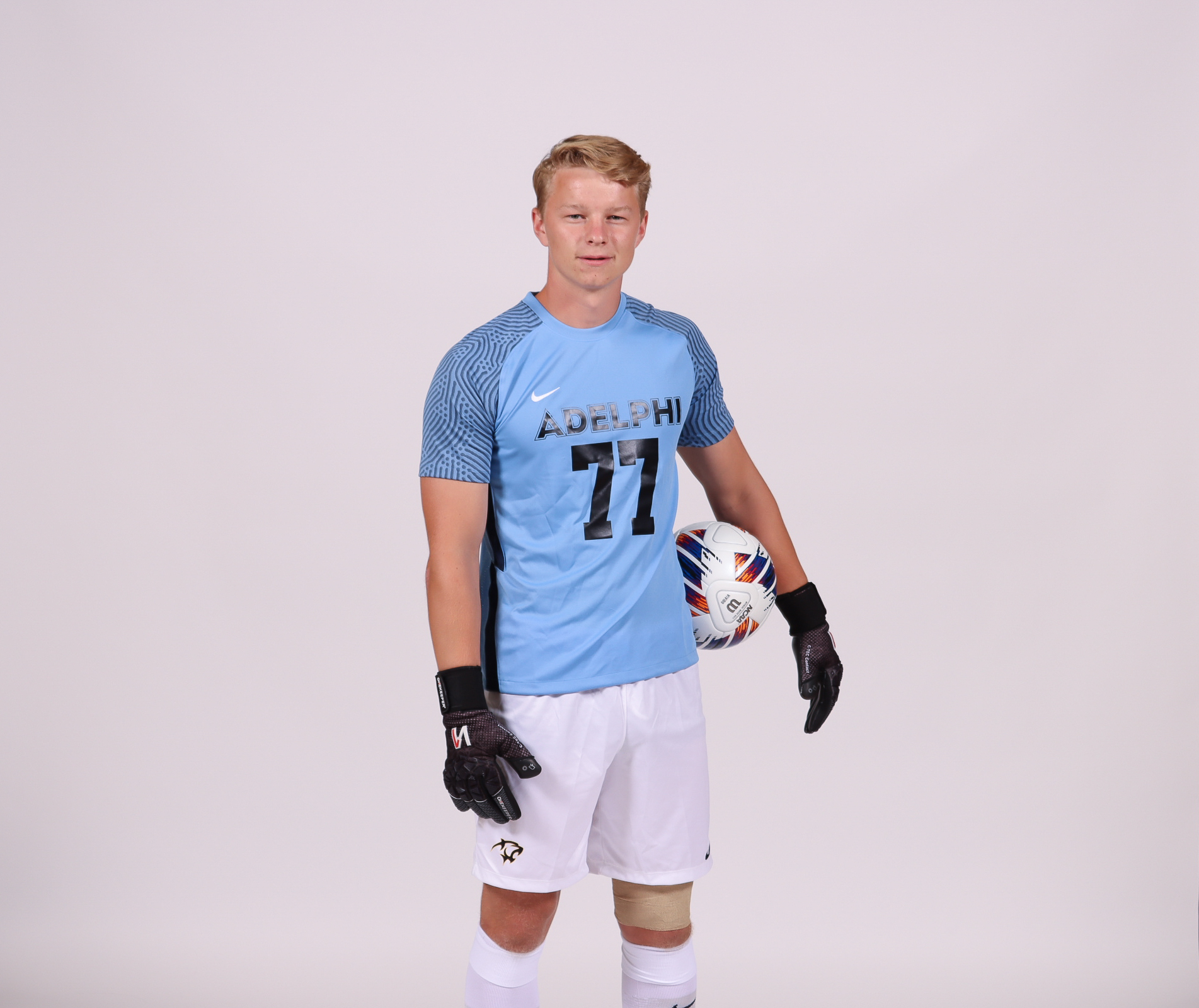 Hidde van der Hulst - Men's Soccer - Adelphi University Athletics