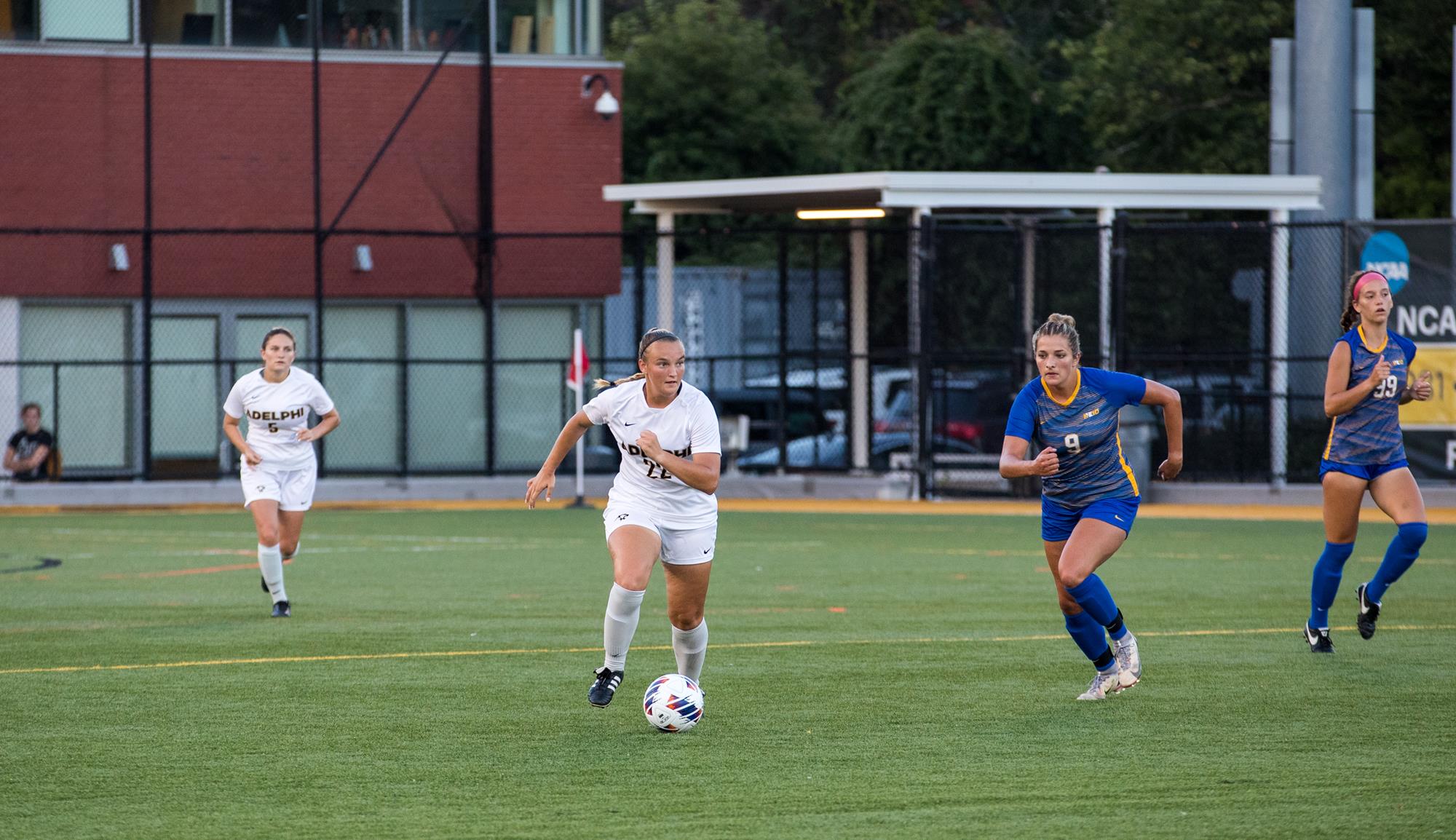 Lauren Haggerty - Women's Soccer - Adelphi University Athletics