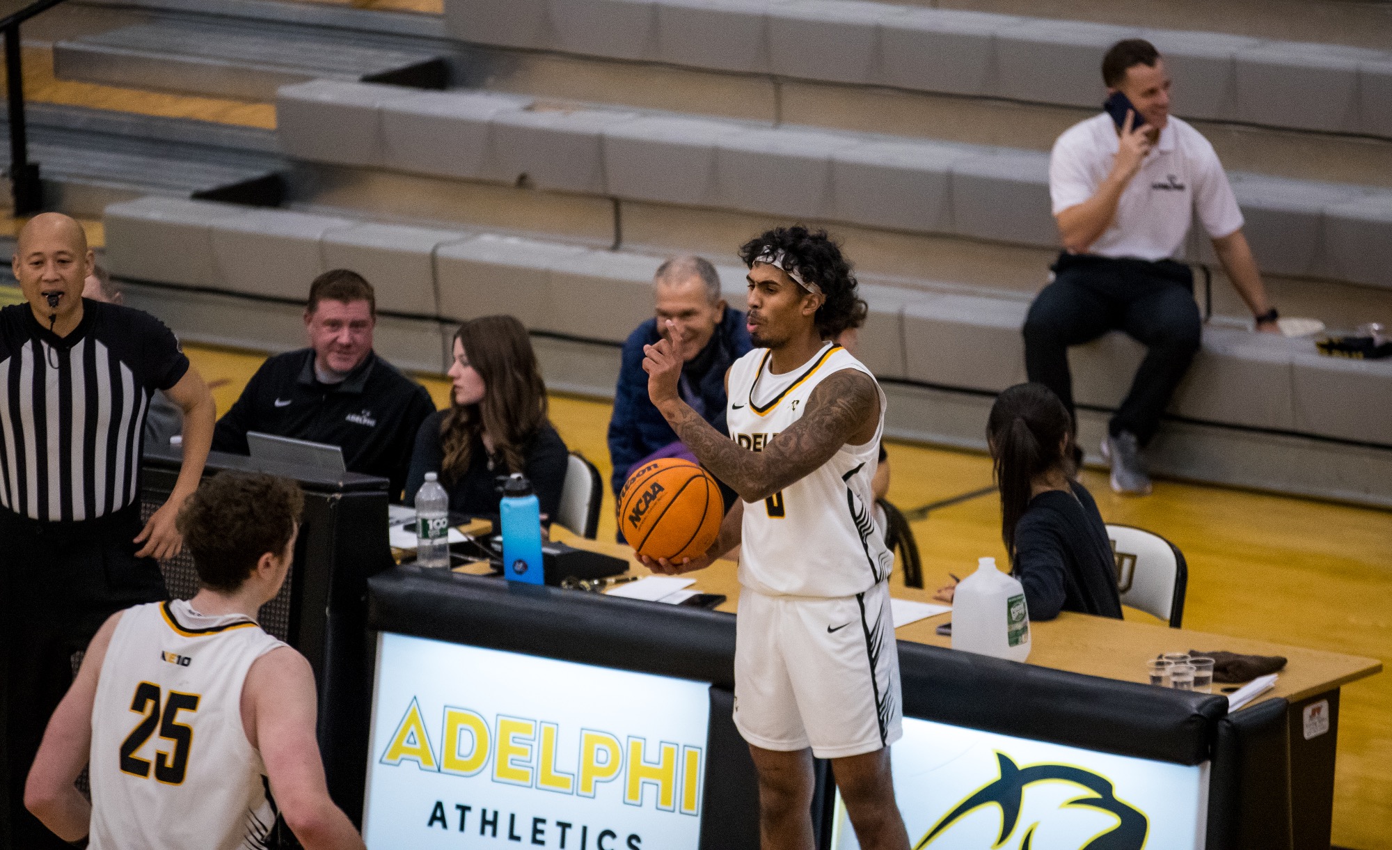 Elijah Perry - Men's Basketball - Adelphi University Athletics