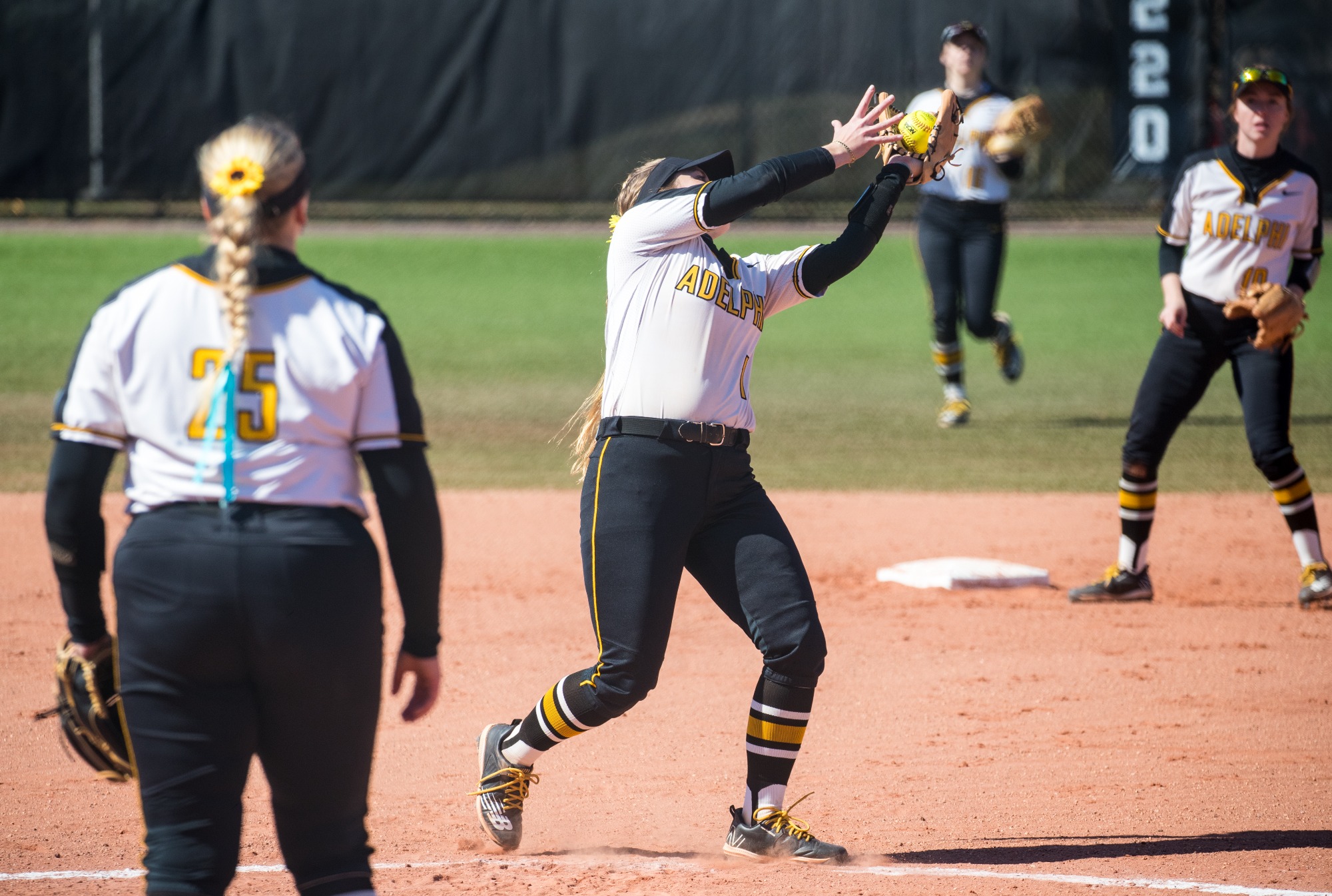 Jaden Farhat - Softball - Adelphi University Athletics