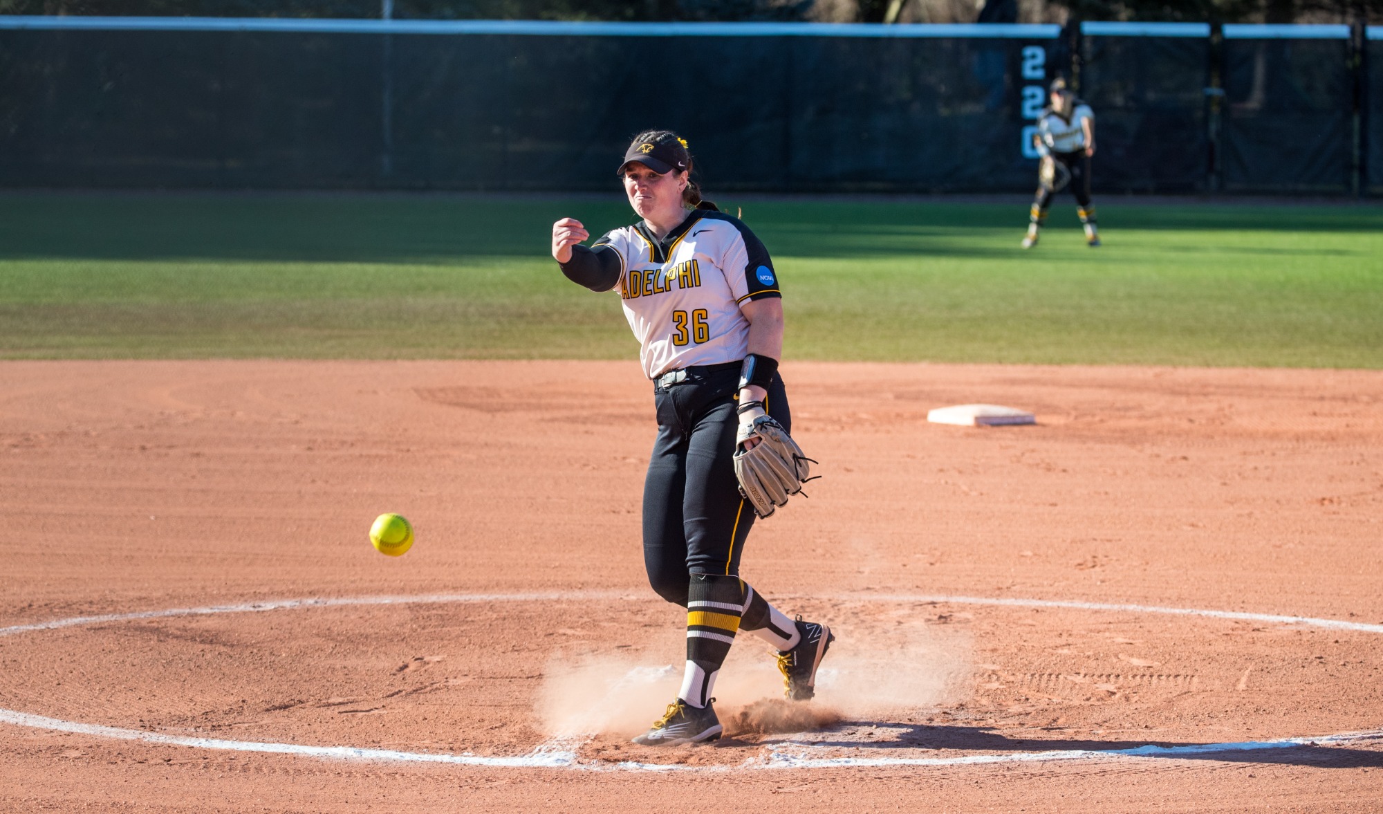 Claire Fon - Softball - Adelphi University Athletics