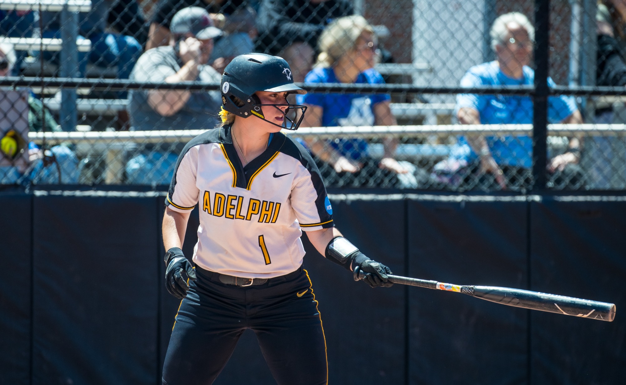 Jaden Farhat - Softball - Adelphi University Athletics