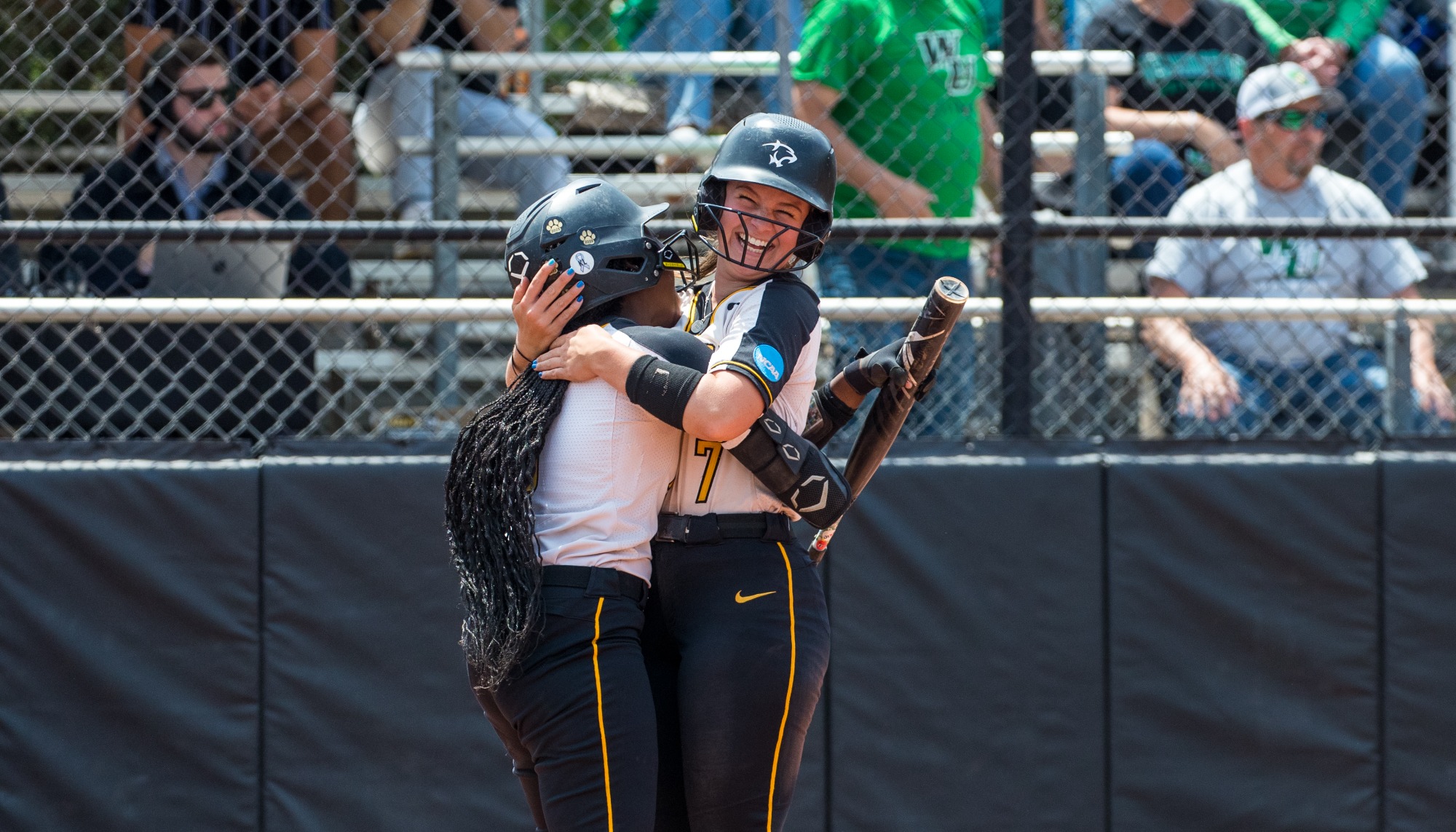 Kendall Winn - Softball - Adelphi University Athletics