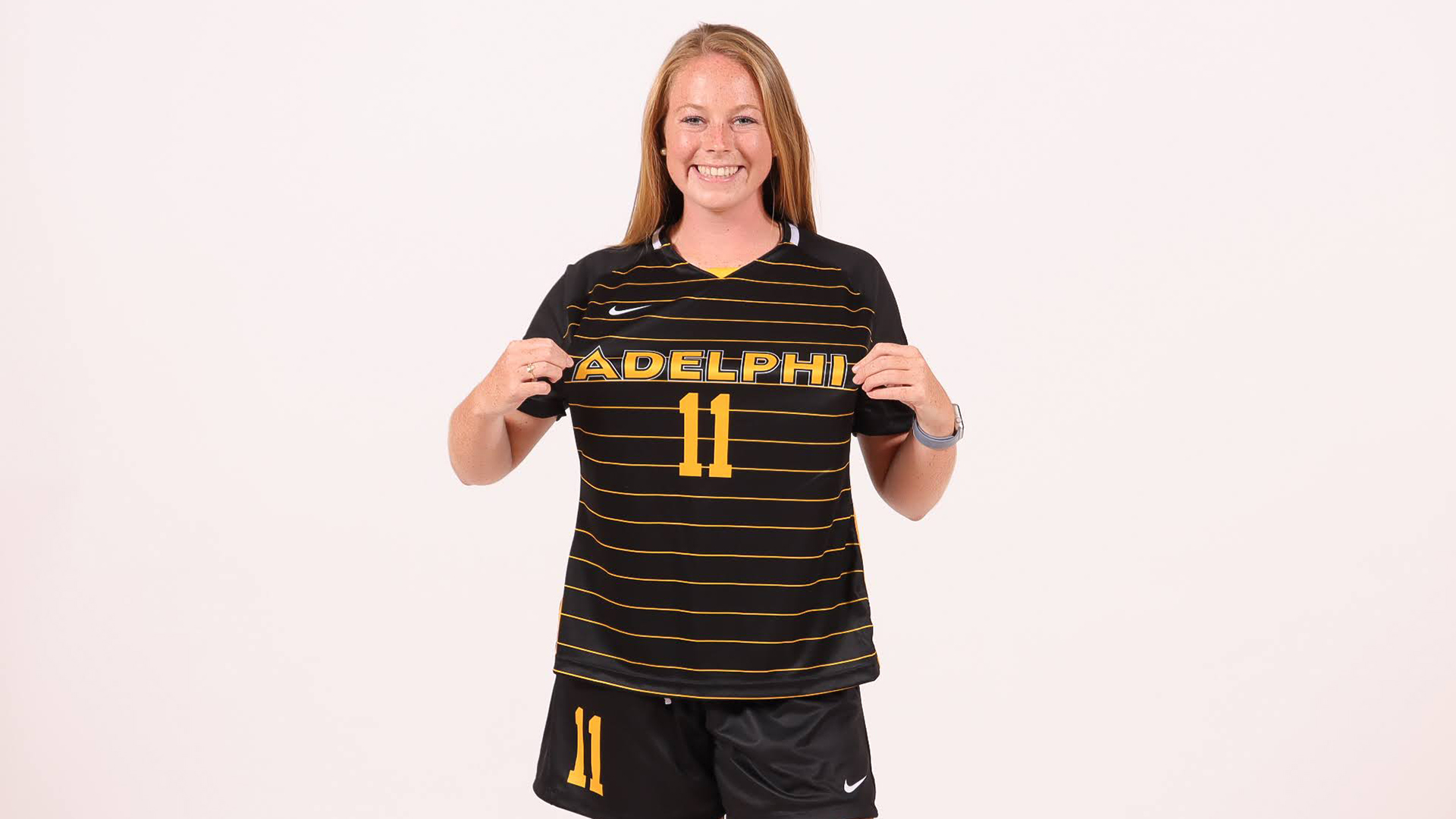 Morgan Salmon - Women's Soccer - Adelphi University Athletics