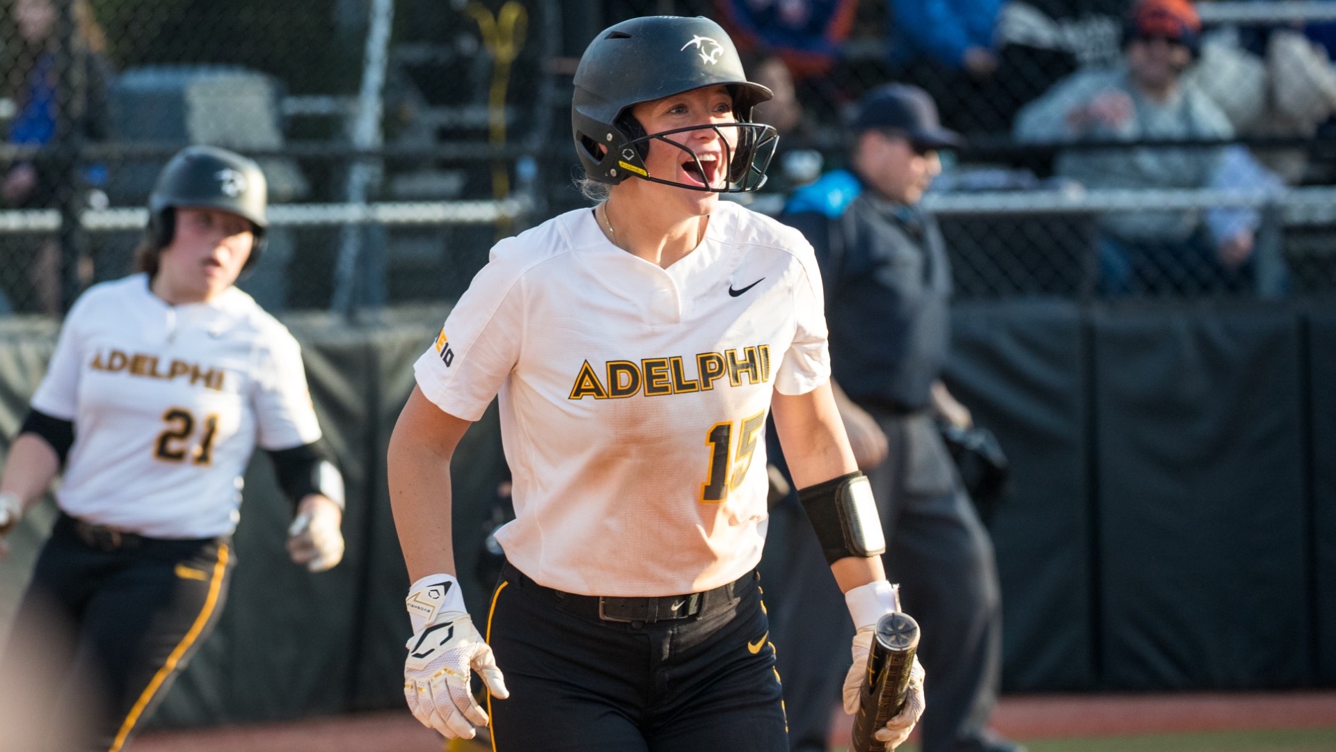 Brianna Fischer - Softball - Adelphi University Athletics