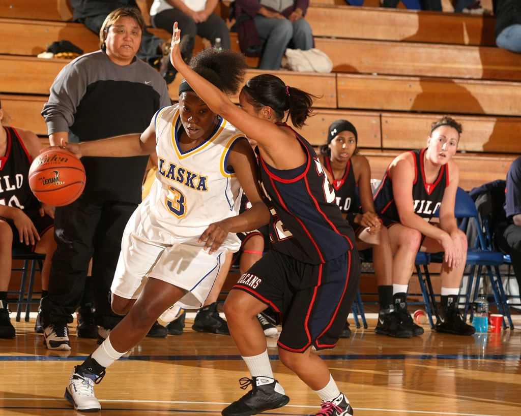 Ronisha Edwards - Women's Basketball - University of Alaska Fairbanks Athletics