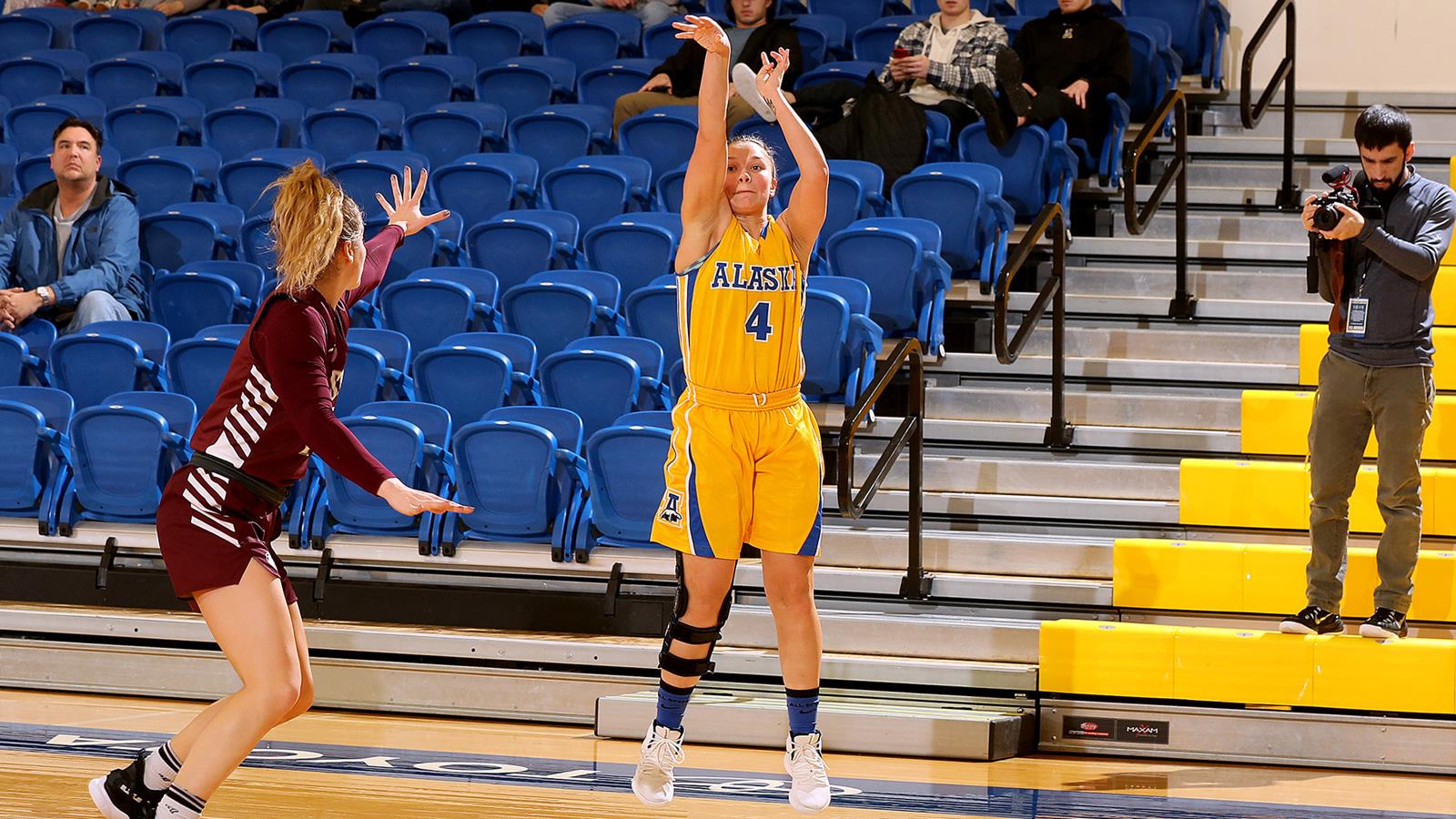 Kaylyn Kelly - Women's Basketball - University of Alaska Fairbanks ...