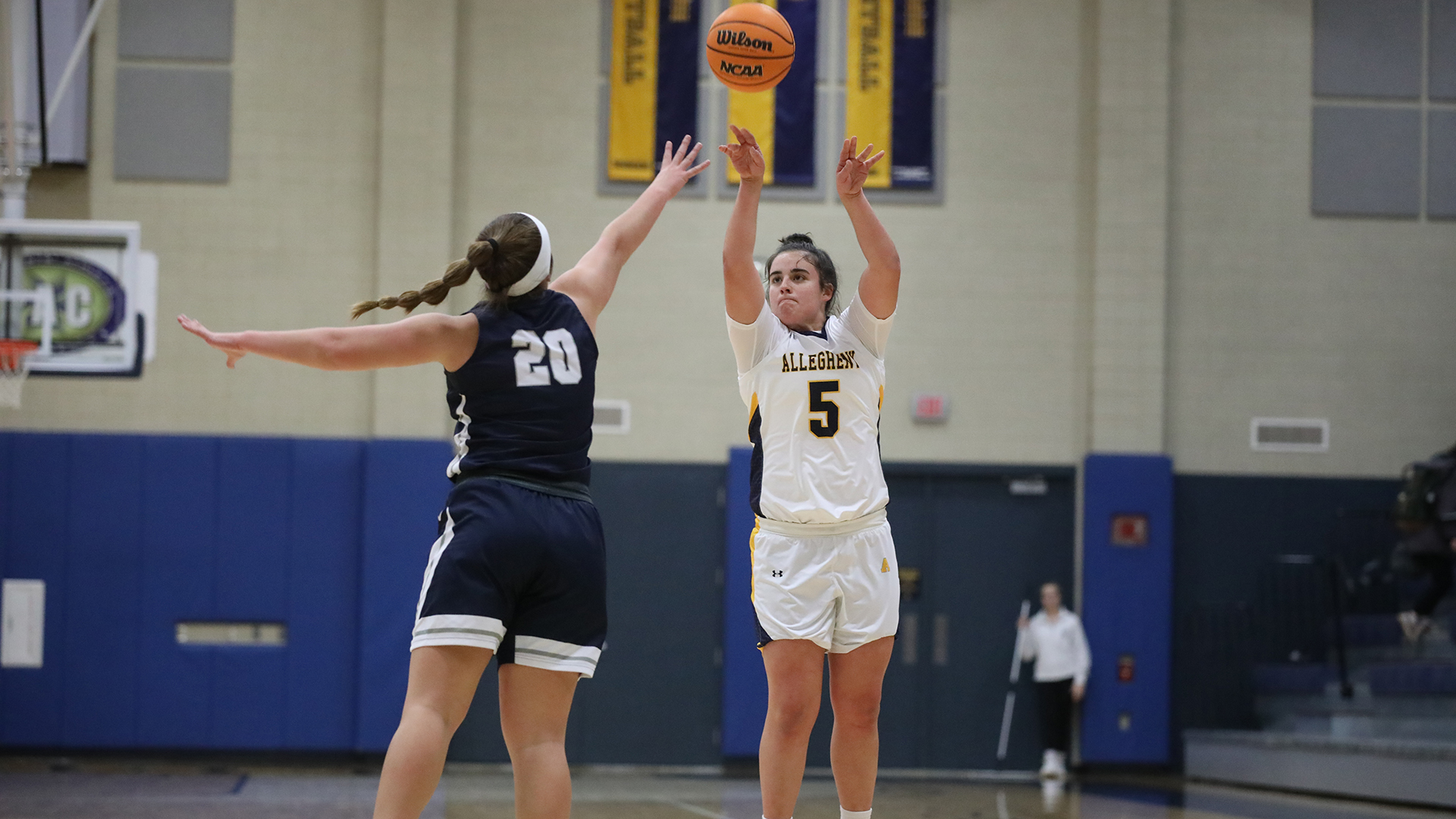 Strong second quarter leads Gators to PAC win - Allegheny College Athletics