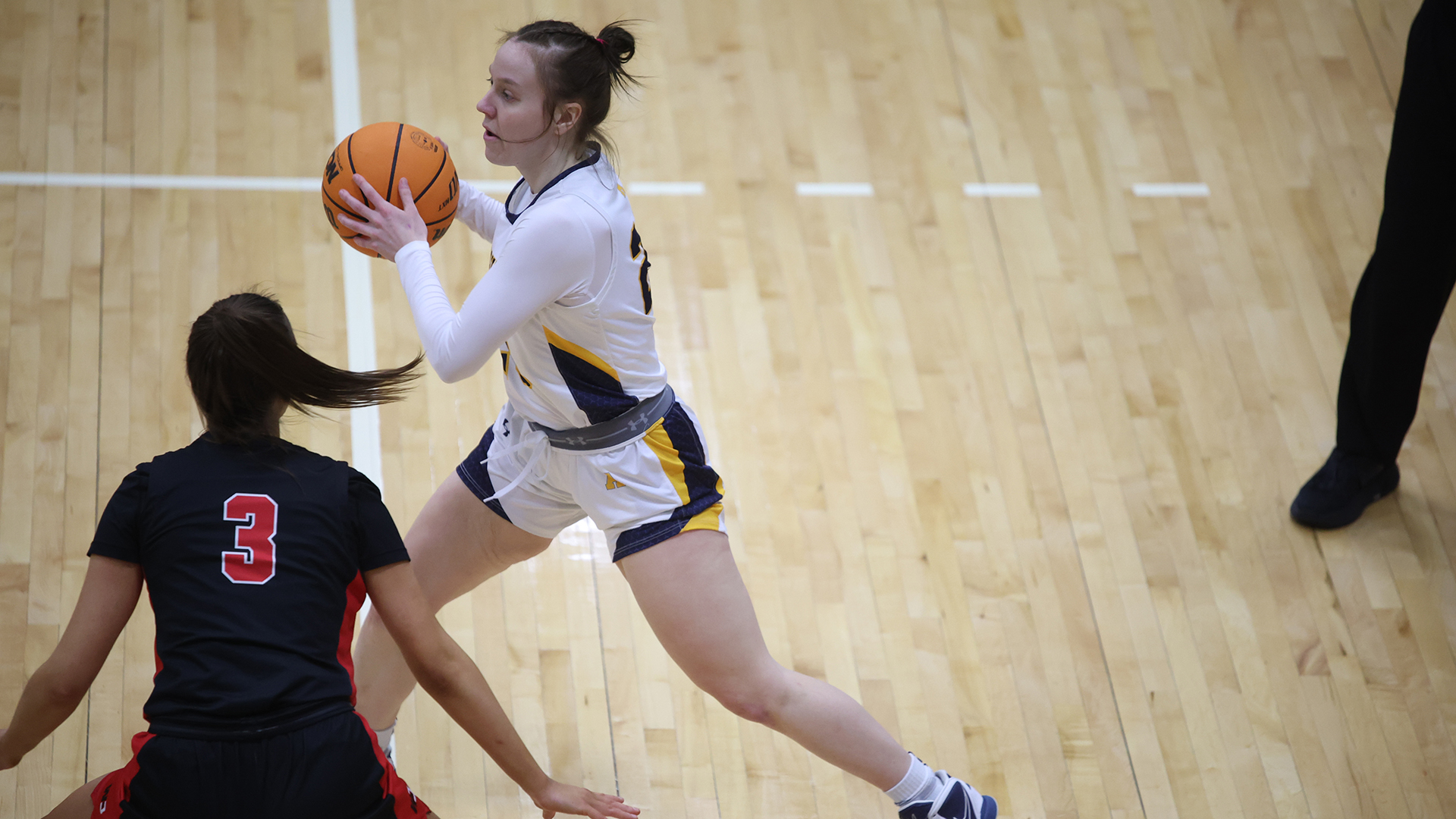 Bella Wier - Women's Basketball - Allegheny College Athletics