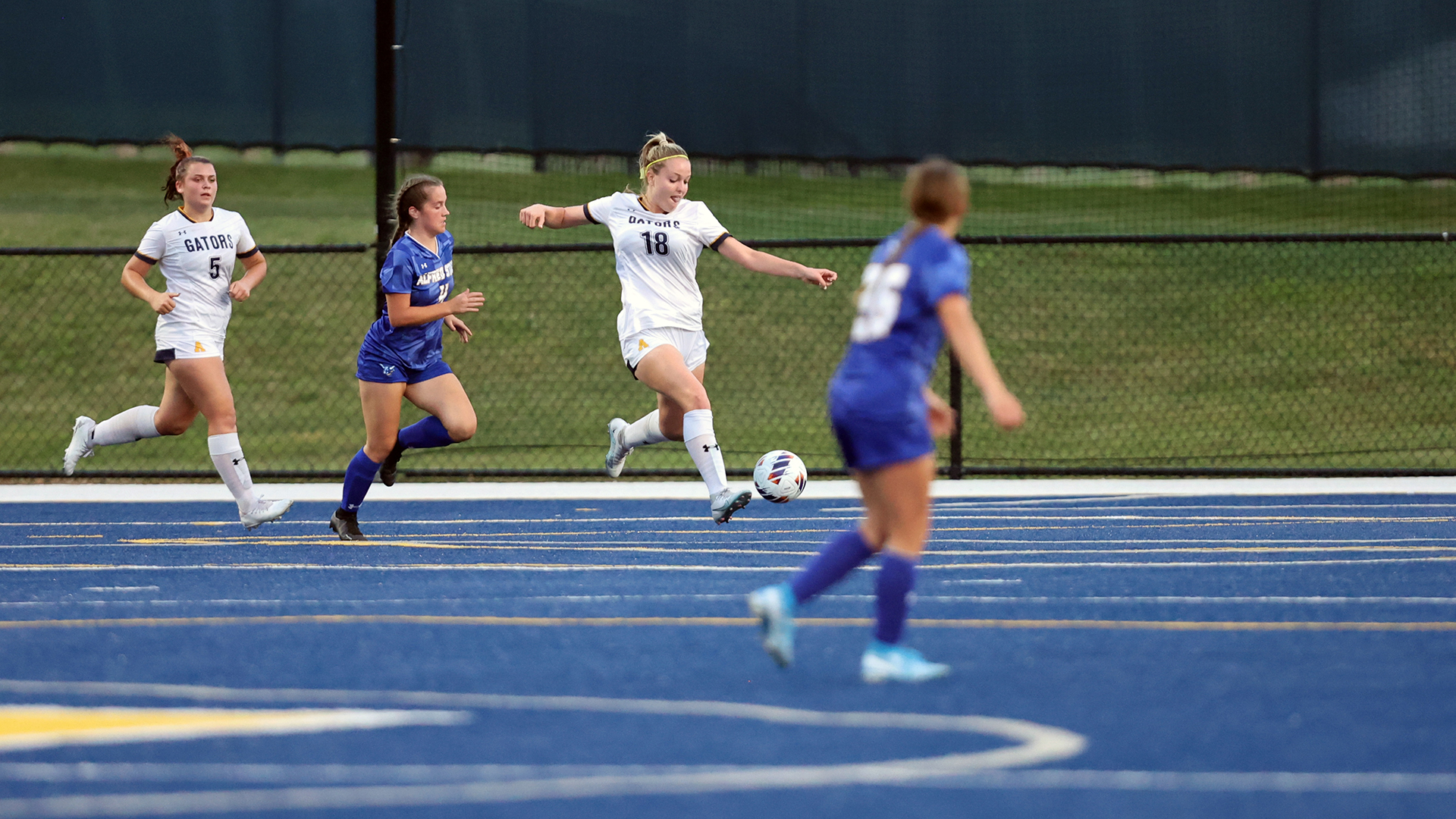 Maya Bloom - Women's Soccer - Allegheny College Athletics