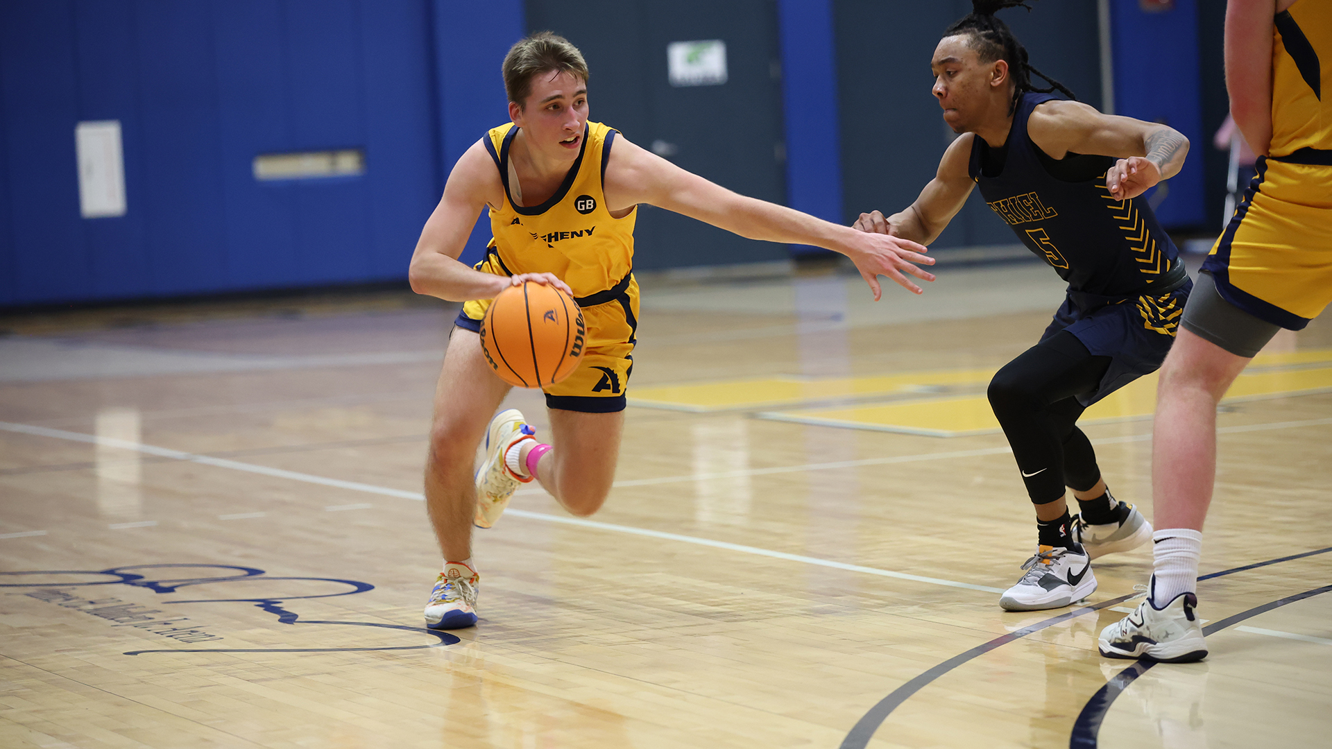 Gators Fall in Battle to Yellow Jackets - Allegheny College Athletics