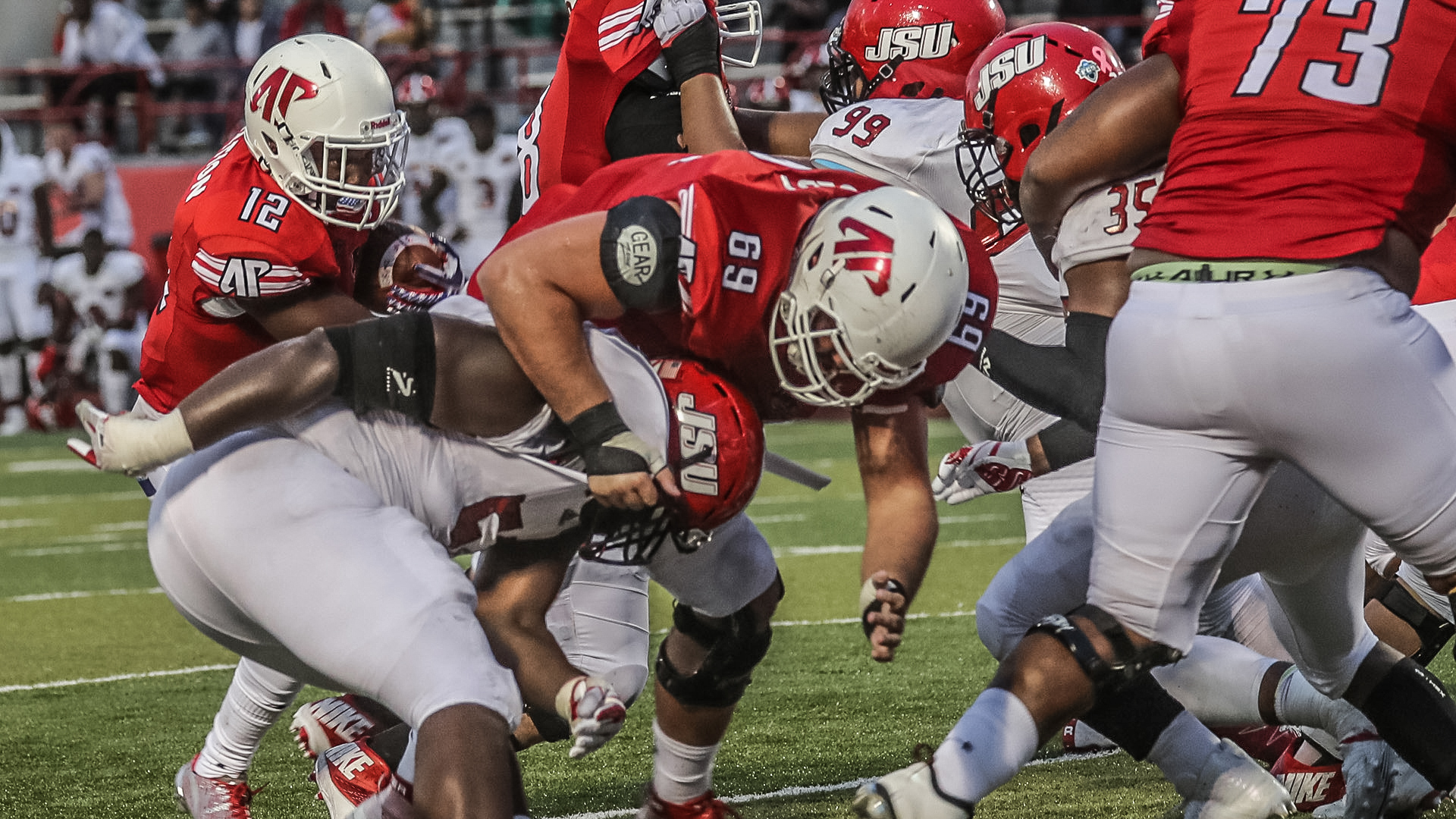 Max Ewoldt - Football - Austin Peay State University Athletics