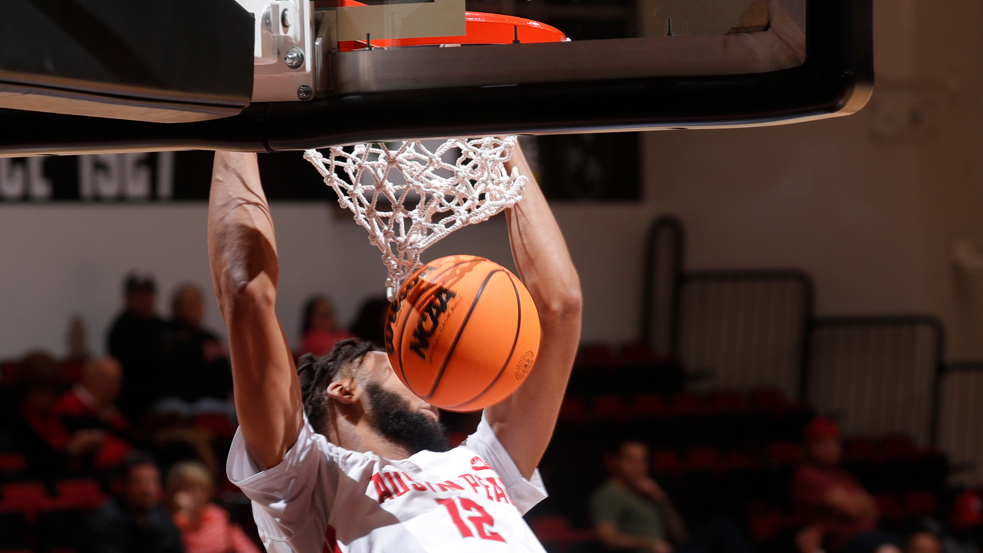 Govs record 12 dunks in 98-74 win - Austin Peay State University Athletics