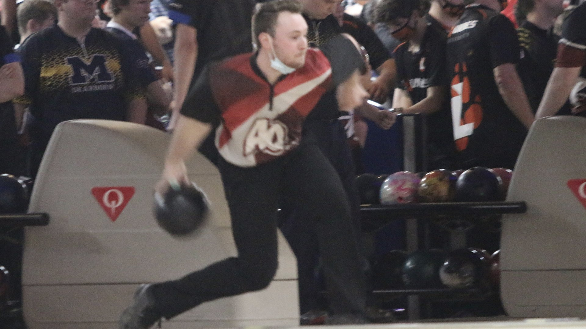 AQ Men's Bowling Finishes in 15th at ITC Sectionals - Aquinas College