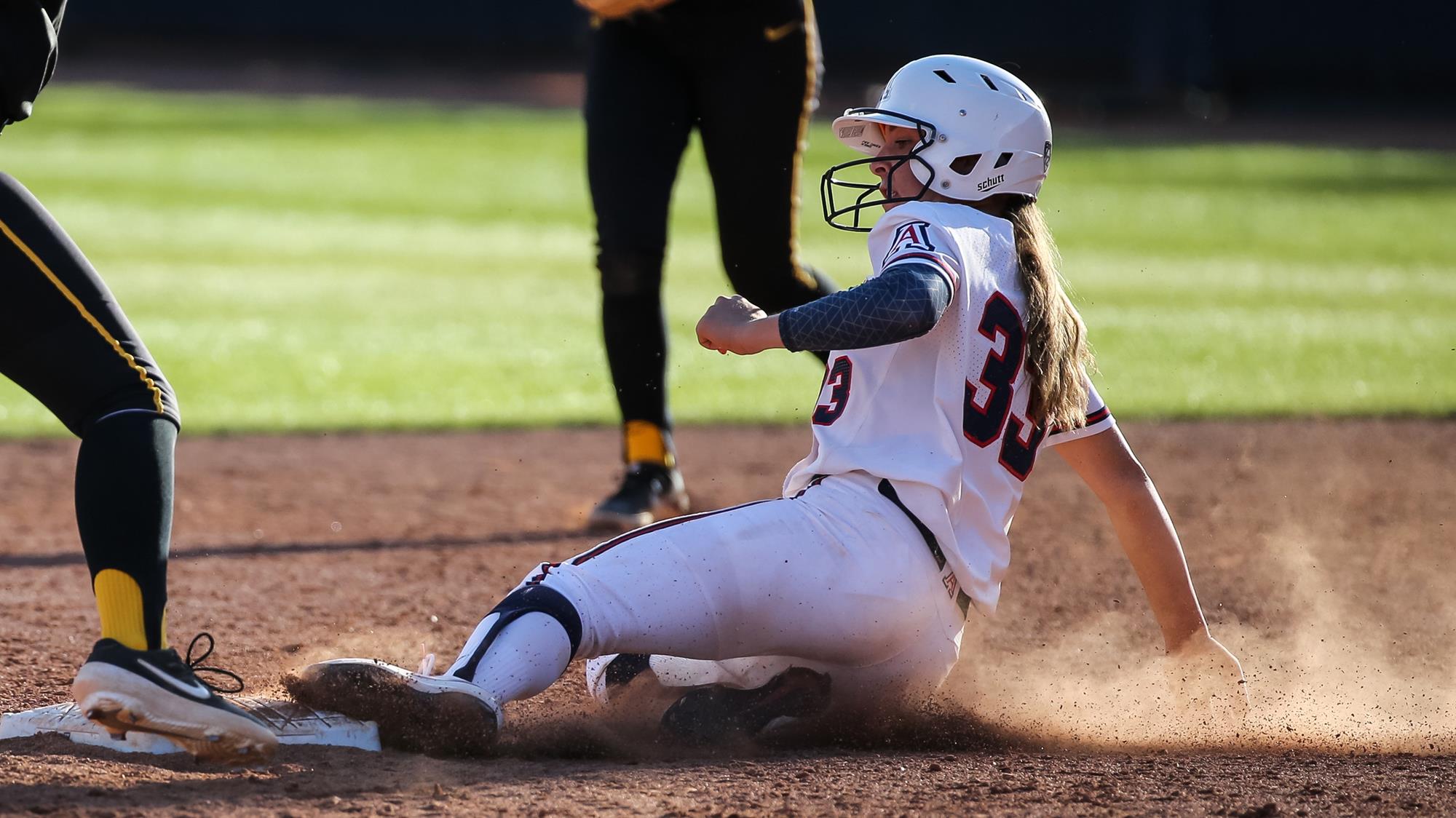 Ivy Davis - Softball - University of Arizona Athletics