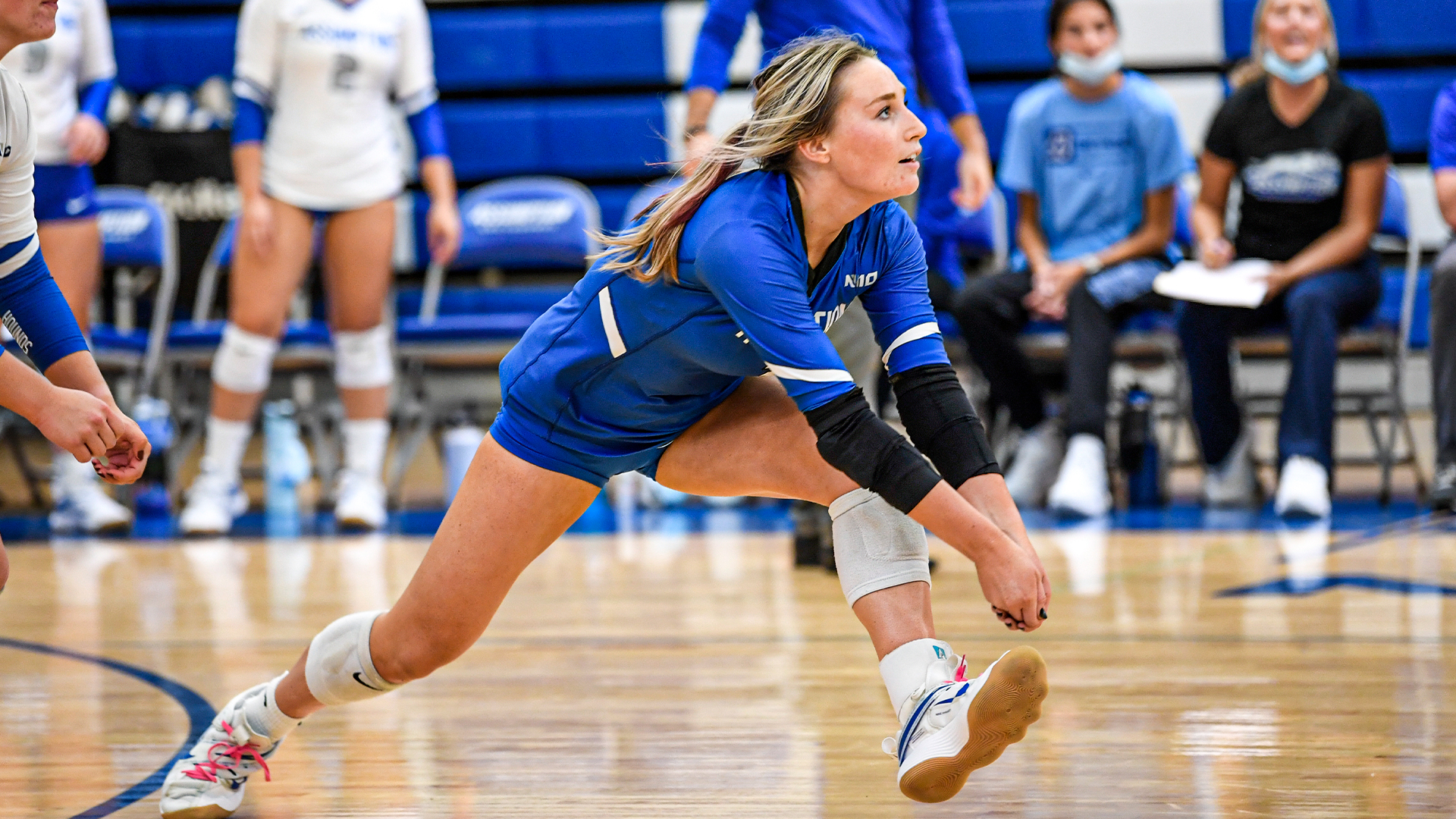 Volleyball Stumbles at Franklin Pierce - Assumption University