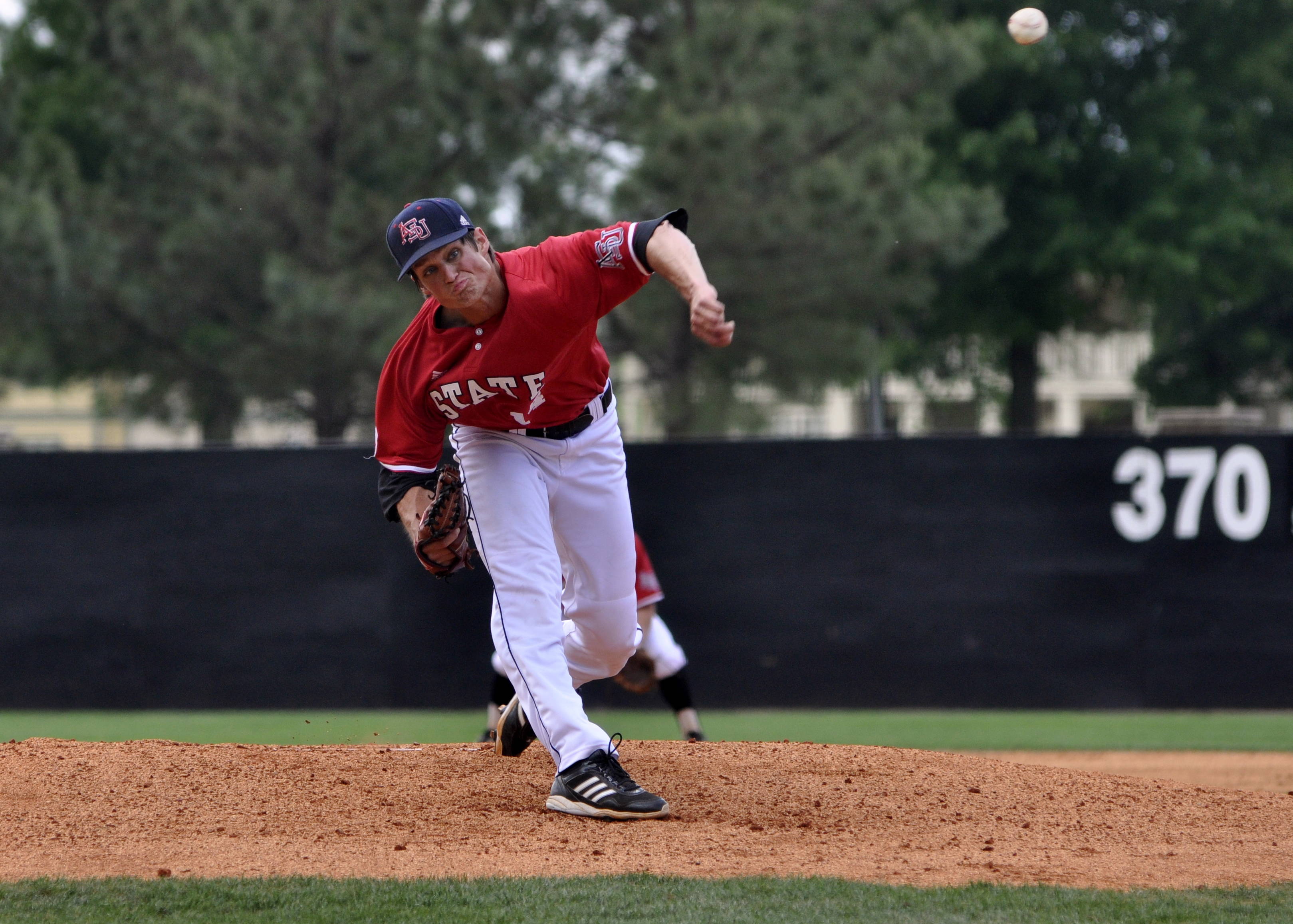 Tops UCA 8-6 in 13 Innings - Arkansas State University