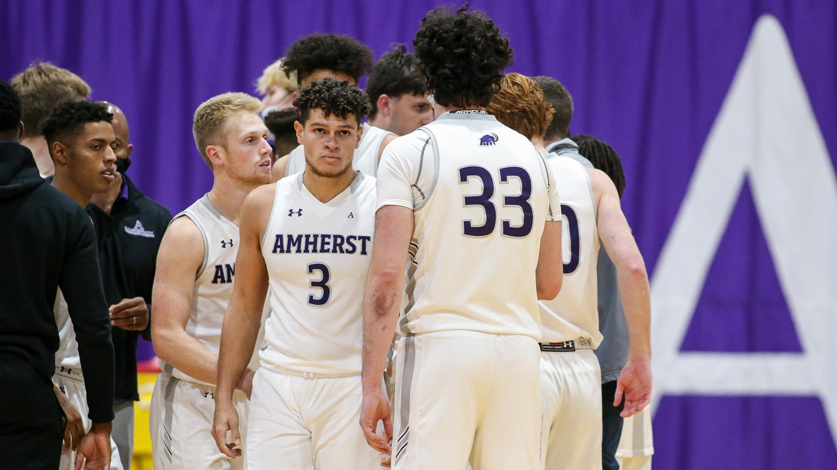 Jumbos come from behind for 74-66 win over Mammoths - Amherst College