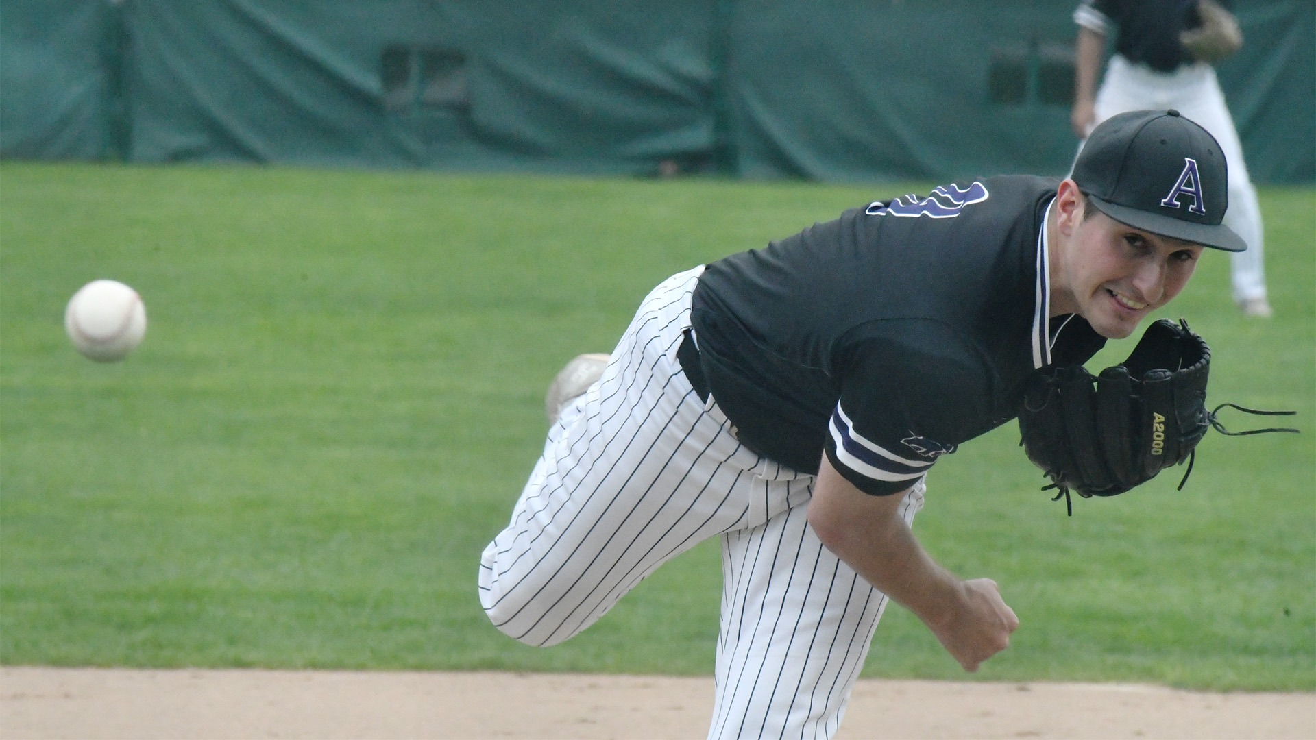 Mammoths settle for split of twinbill with Wesleyan; claim Little 3 ...
