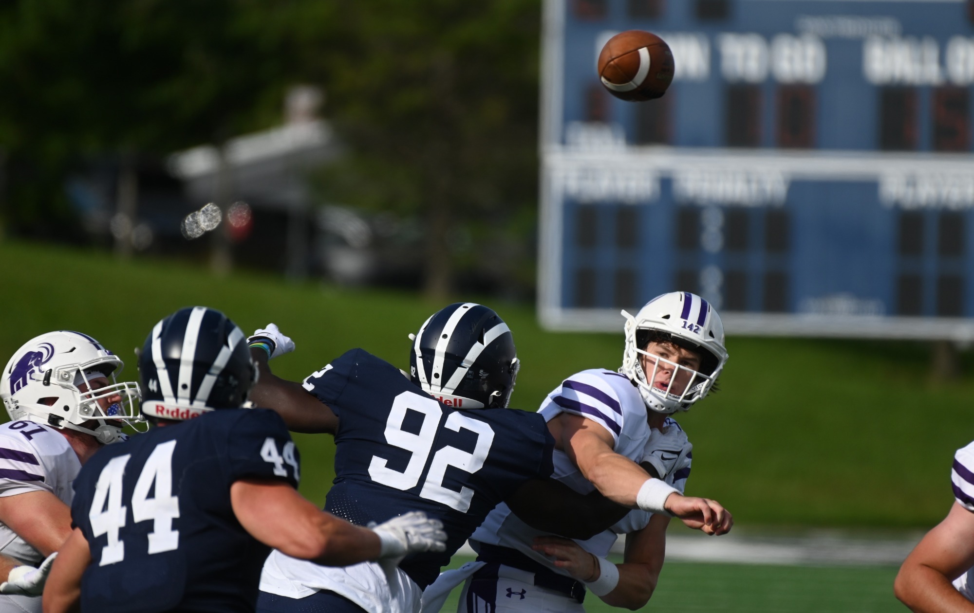 Fast start lifts Panthers to 21-7 win over Mammoths in season opener ...