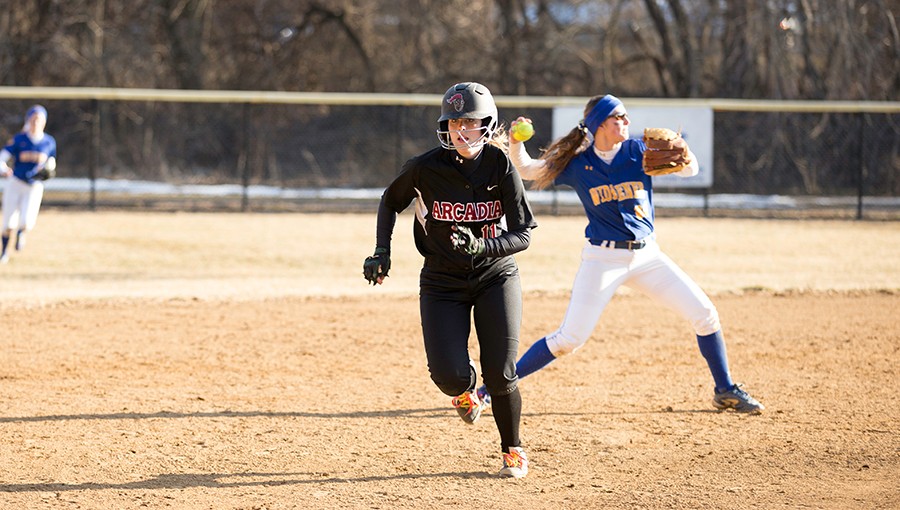 Sarah Gunia - Softball - Arcadia University Athletics