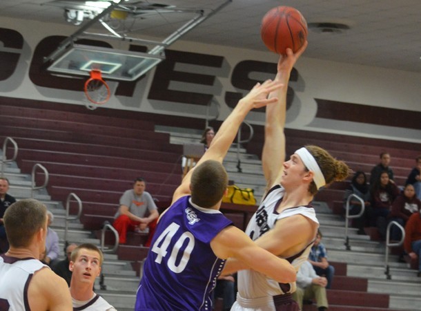 Noah Veach - Men's Basketball - Augsburg University Athletics