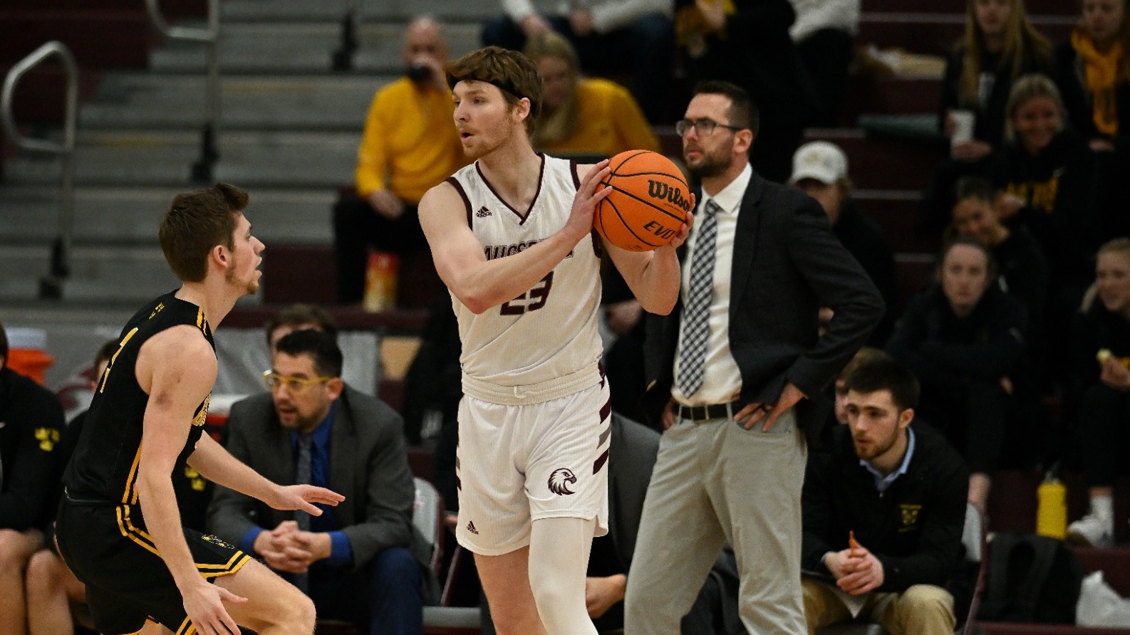Colin Meade - Men's Basketball - Augsburg University Athletics