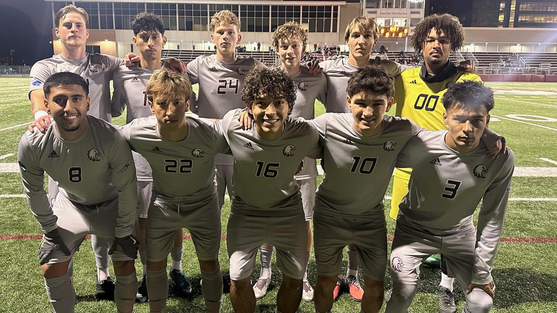 Hodges named MIAC Men's Soccer Athlete of Week - Augsburg University ...