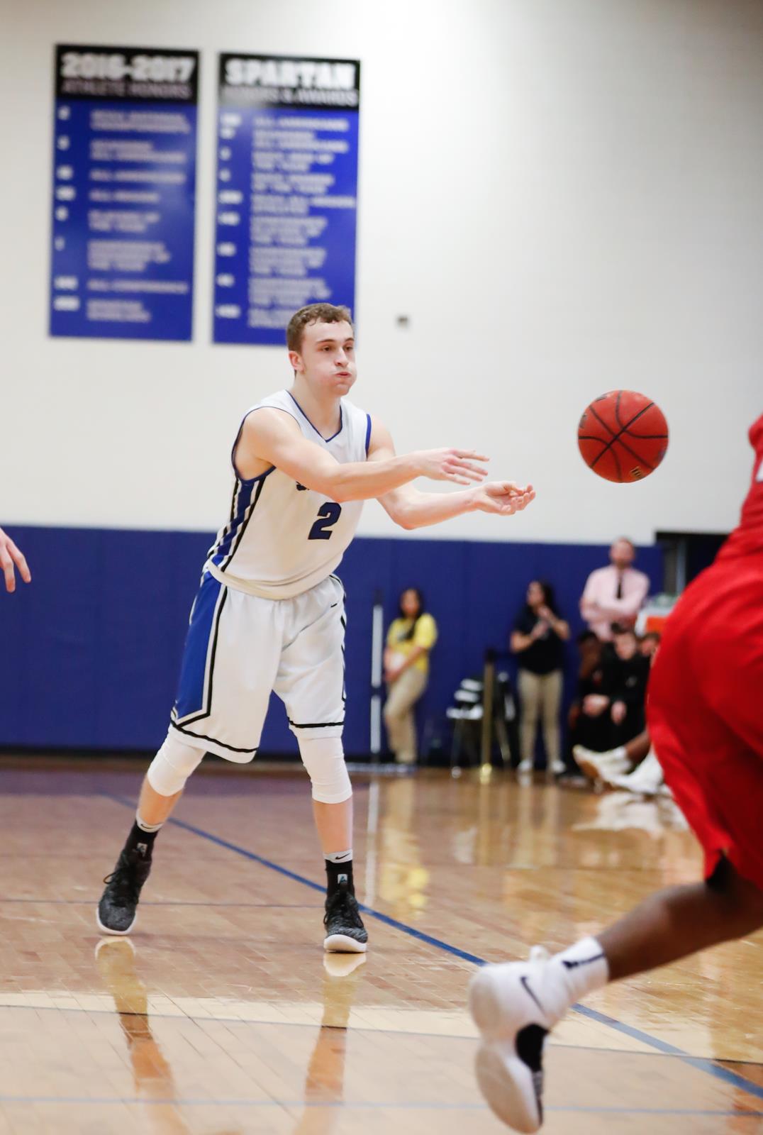 Max Vickers - Men's Basketball - Aurora University Athletics