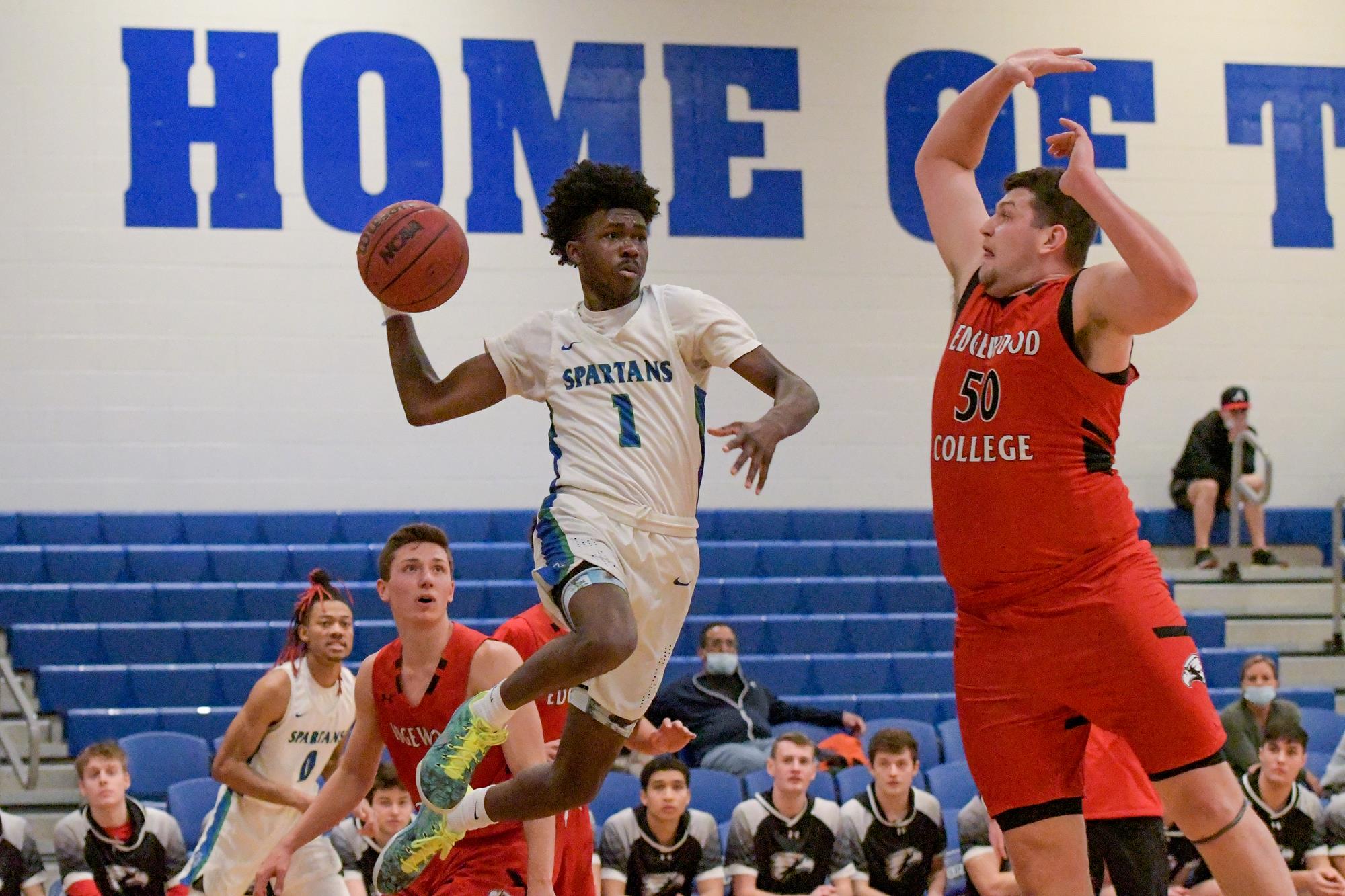 Steal and score in final seconds lifts Spartans past Edgewood - Aurora ...