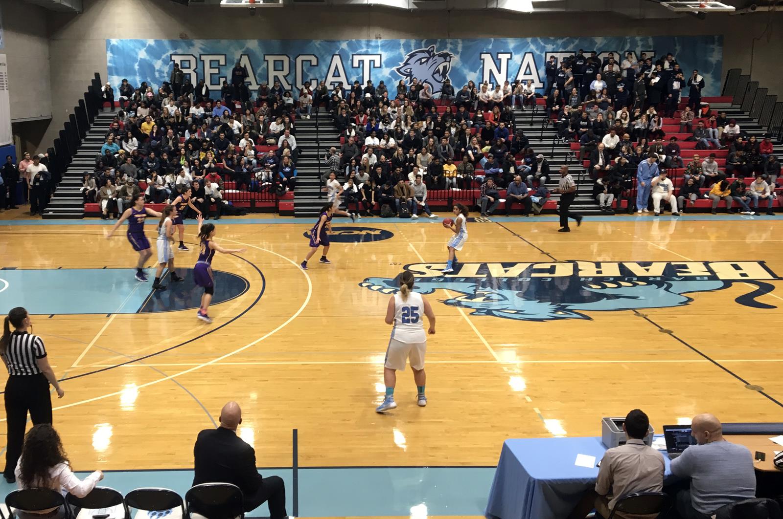 Battle of Lexington: Women's Basketball Stuns Hunter (75-74) - Baruch ...