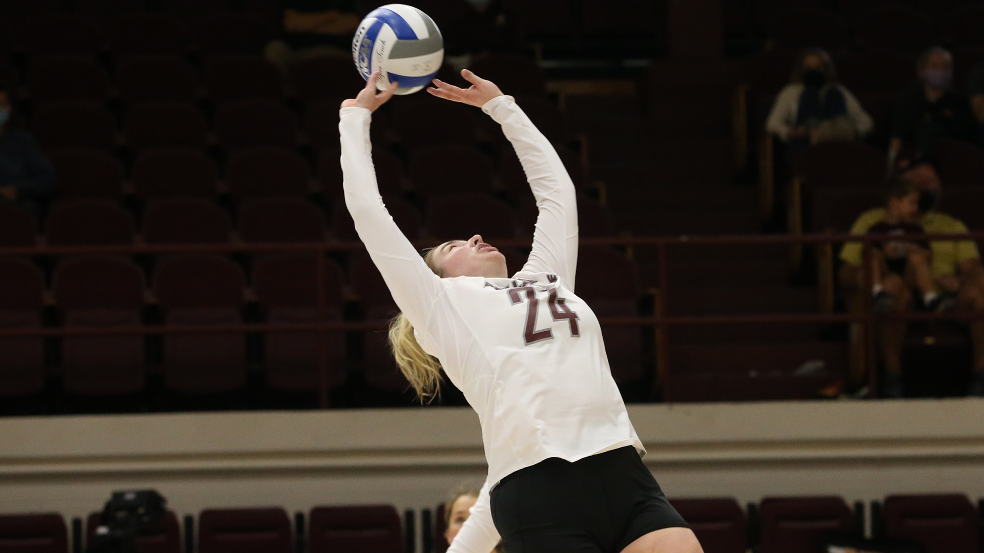 Emily Arnold - 2022 - Volleyball - Bellarmine University Athletics