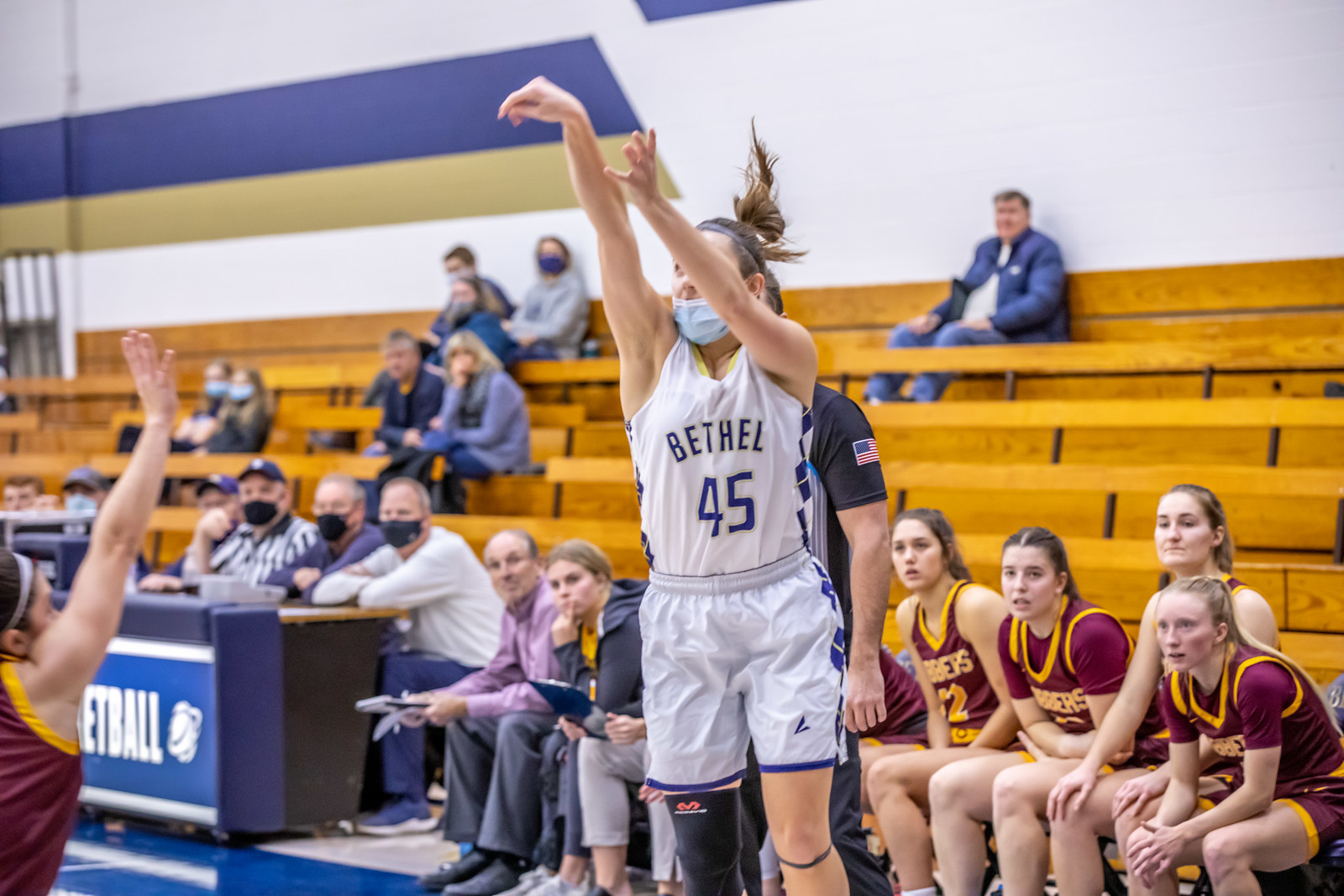 Lindsey Tschetter - Women's Basketball - Bethel University Athletics