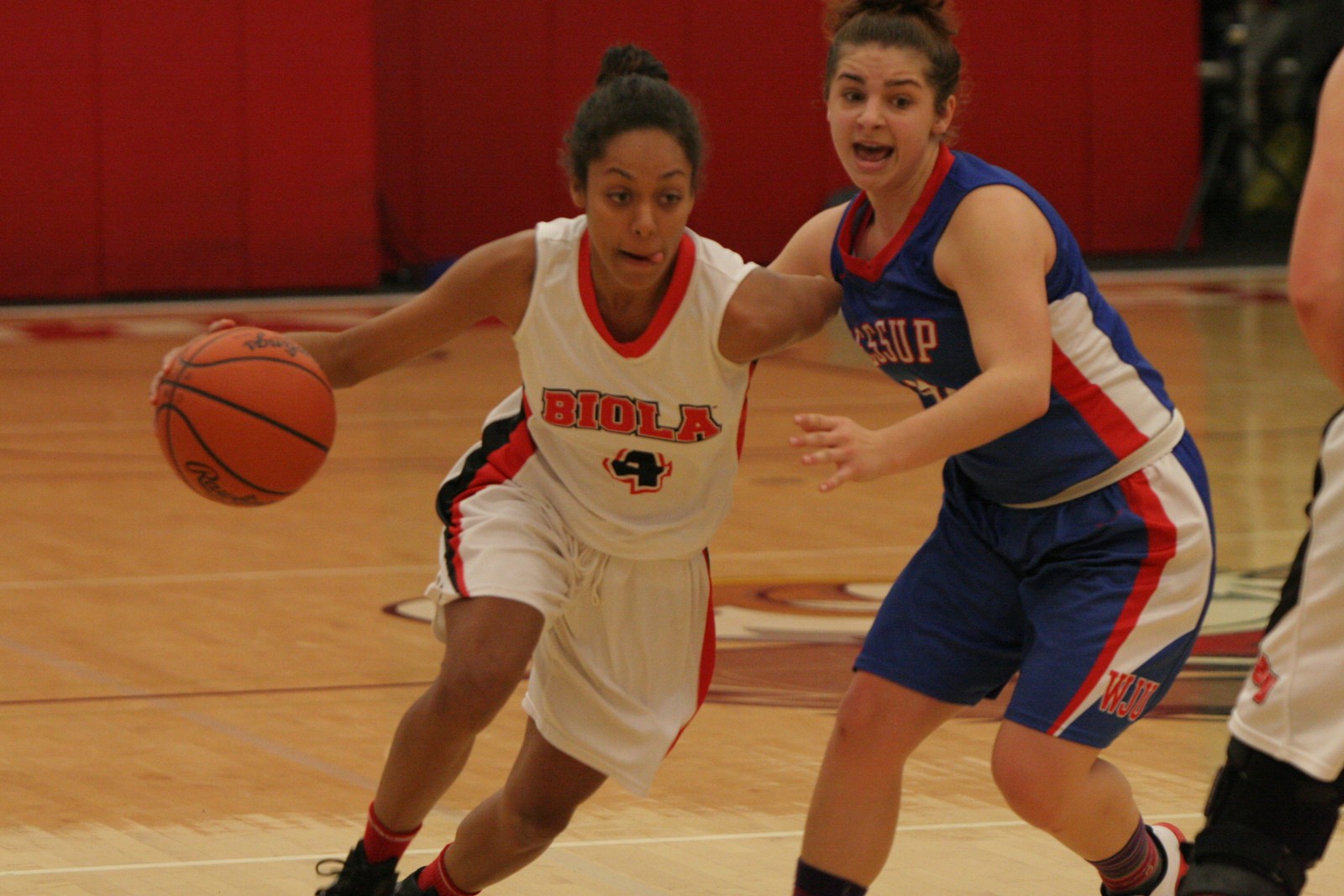 Desiree Robinson - Women's Basketball - Biola University Athletics