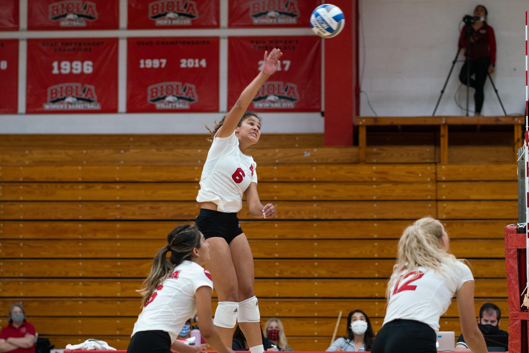 Dominique Kirton - Volleyball - Biola University Athletics