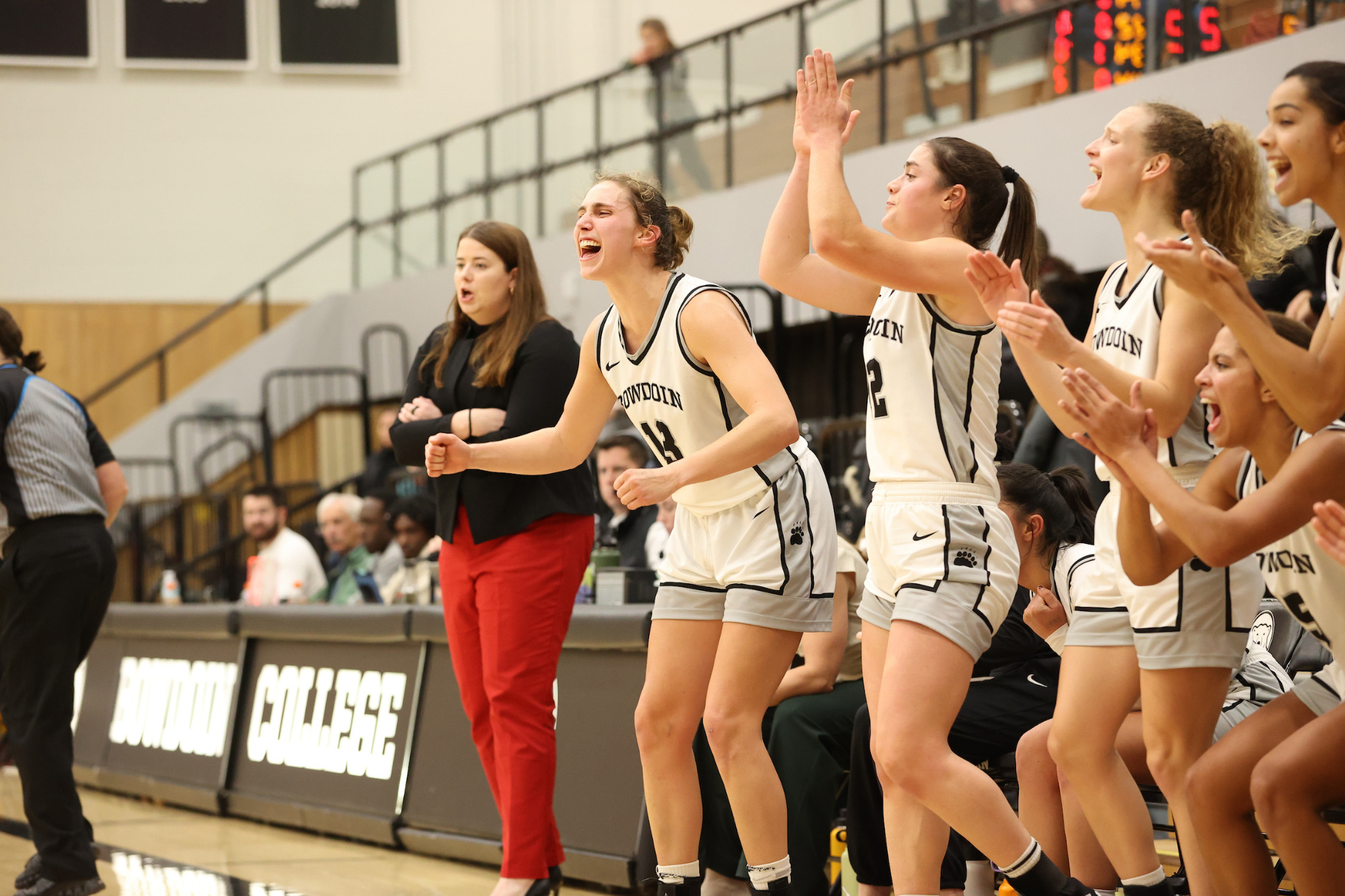 Women's Hoops Posts Perfect Road Weekend With Win at WPI - Bowdoin College